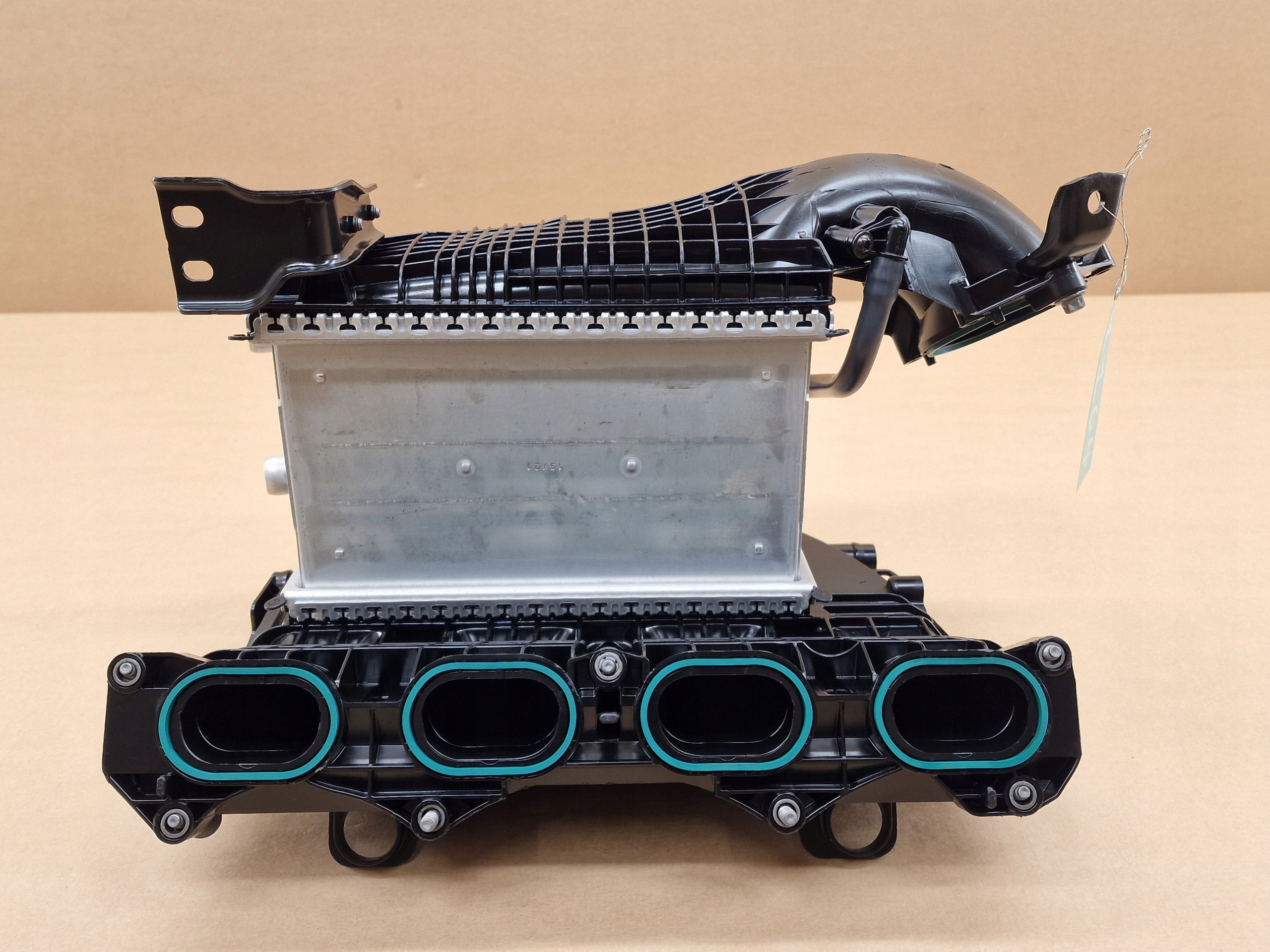 INTERCOOLER KOLEKTOR MERCEDES W206 W214 GLC W254 CLE W236 GLE W167 254. ...