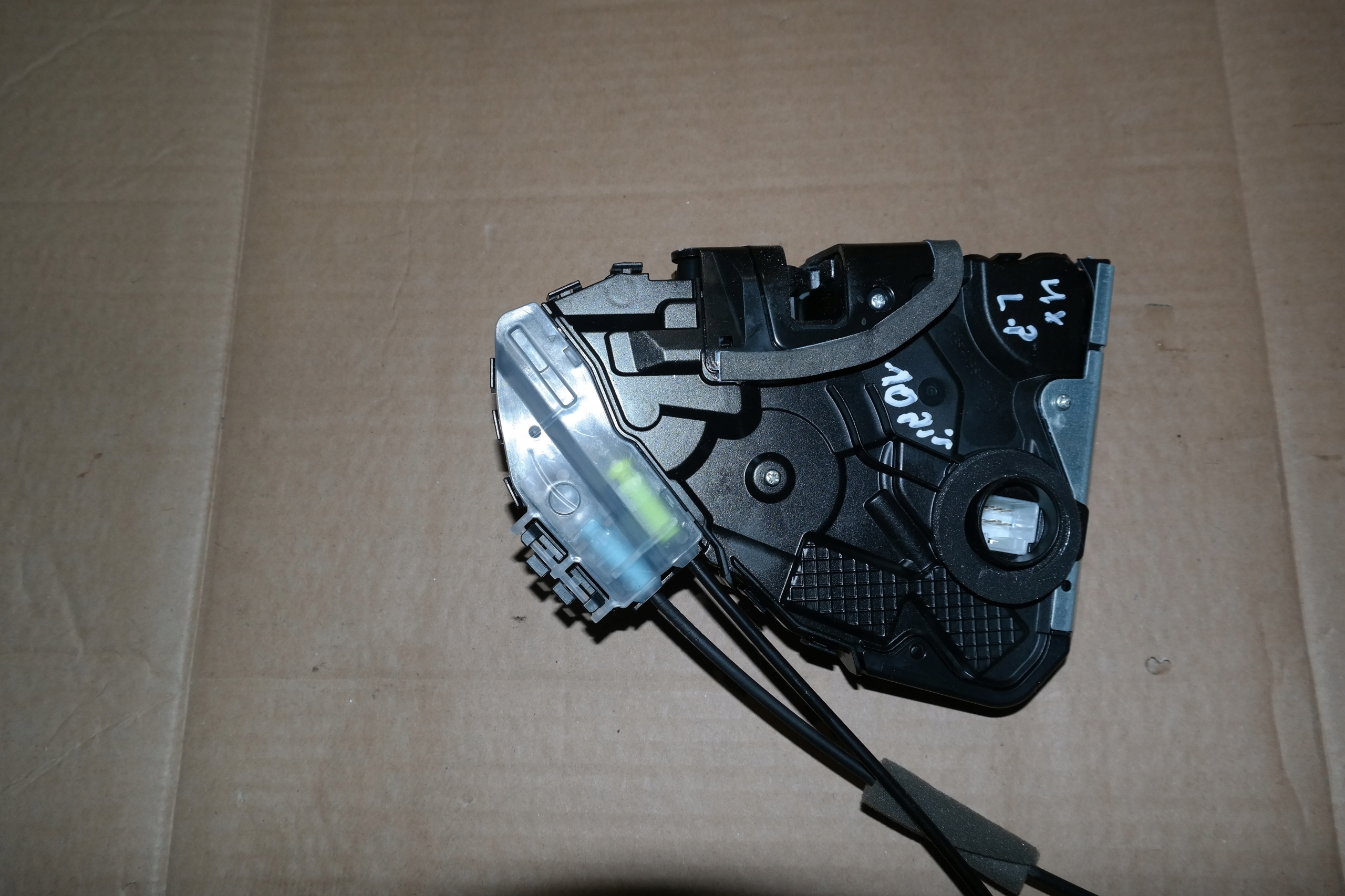 Lexus ux zamek lewy przód 10-Pin EU za z Złota - Allegro - (15537377505)