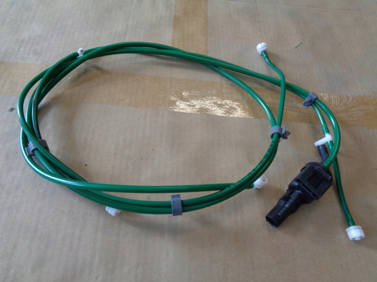 Mercedes-Benz OE A0025401497 0025401497 zawór podciśnienia - porównaj ...