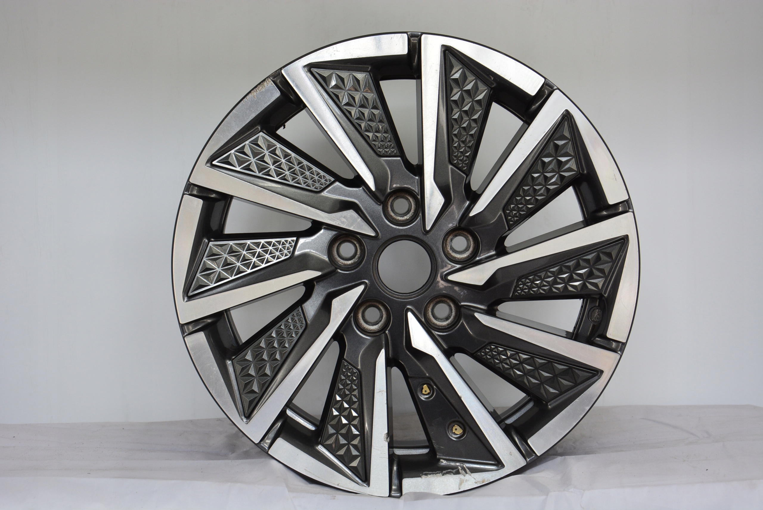 Felga aluminiowa Hyundai OE IONIQ 6.5" x 16" 5x114.3 ET 50 za 339.00PLN ...