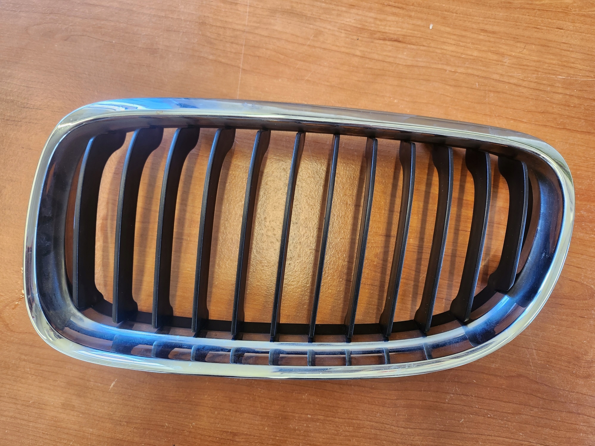 Kratka chłodnicy nerka lewa bmw 3 e90 7201967 za 50.00PLN z Wasilków ...