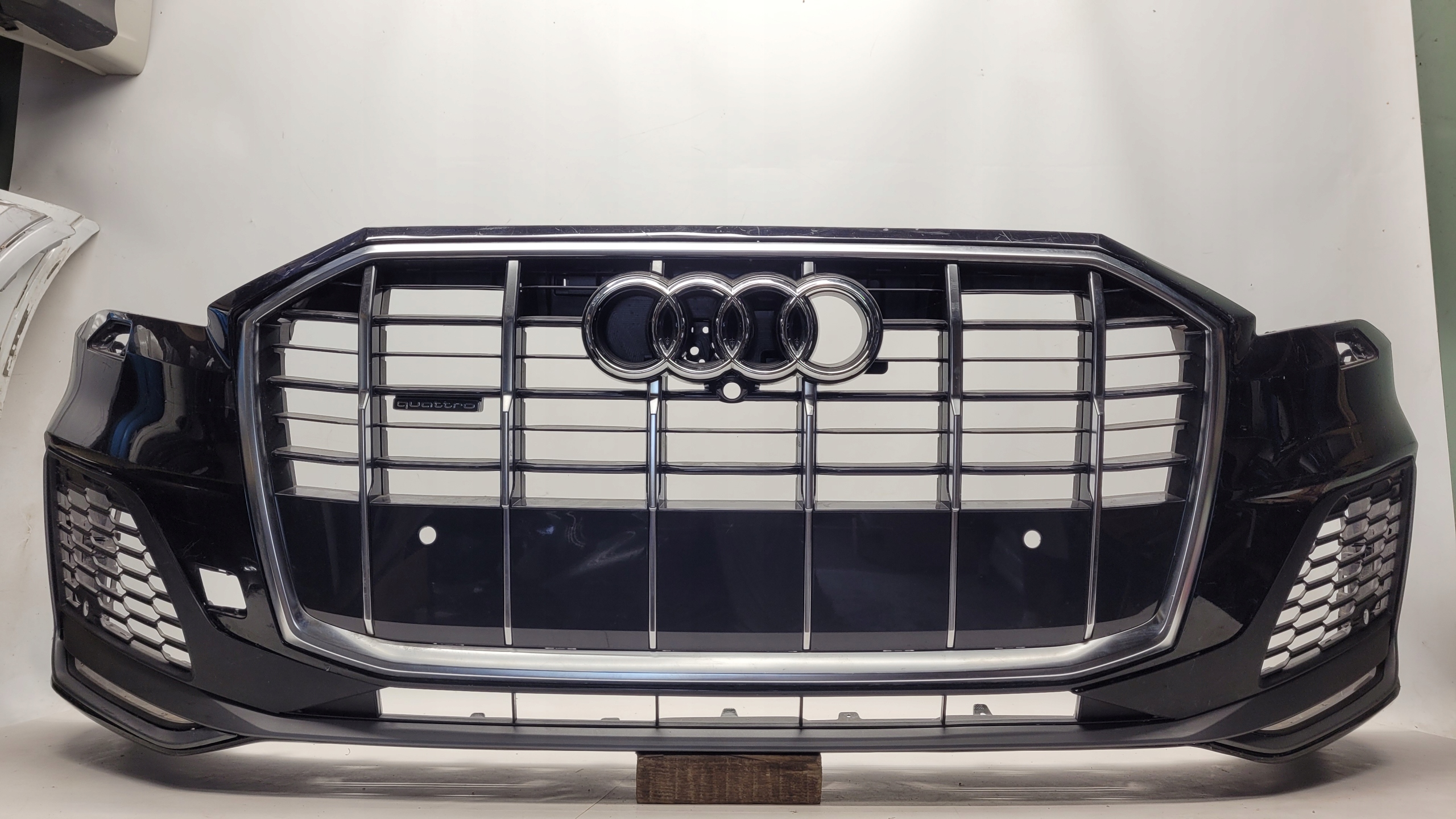 AUDI Q7 S-LINE 19r- 4M0 LIFT ZDERZAK ORYGINAL za 2999.00PLN z Poznań - Allegro - (16326934256)