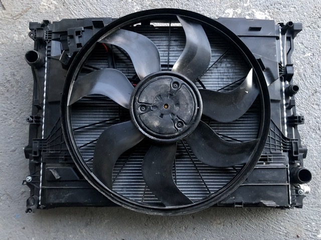 Komplet chłodnic GLC 300 4MATIC Off-Roader A0995001803 za 3500 zł z ...