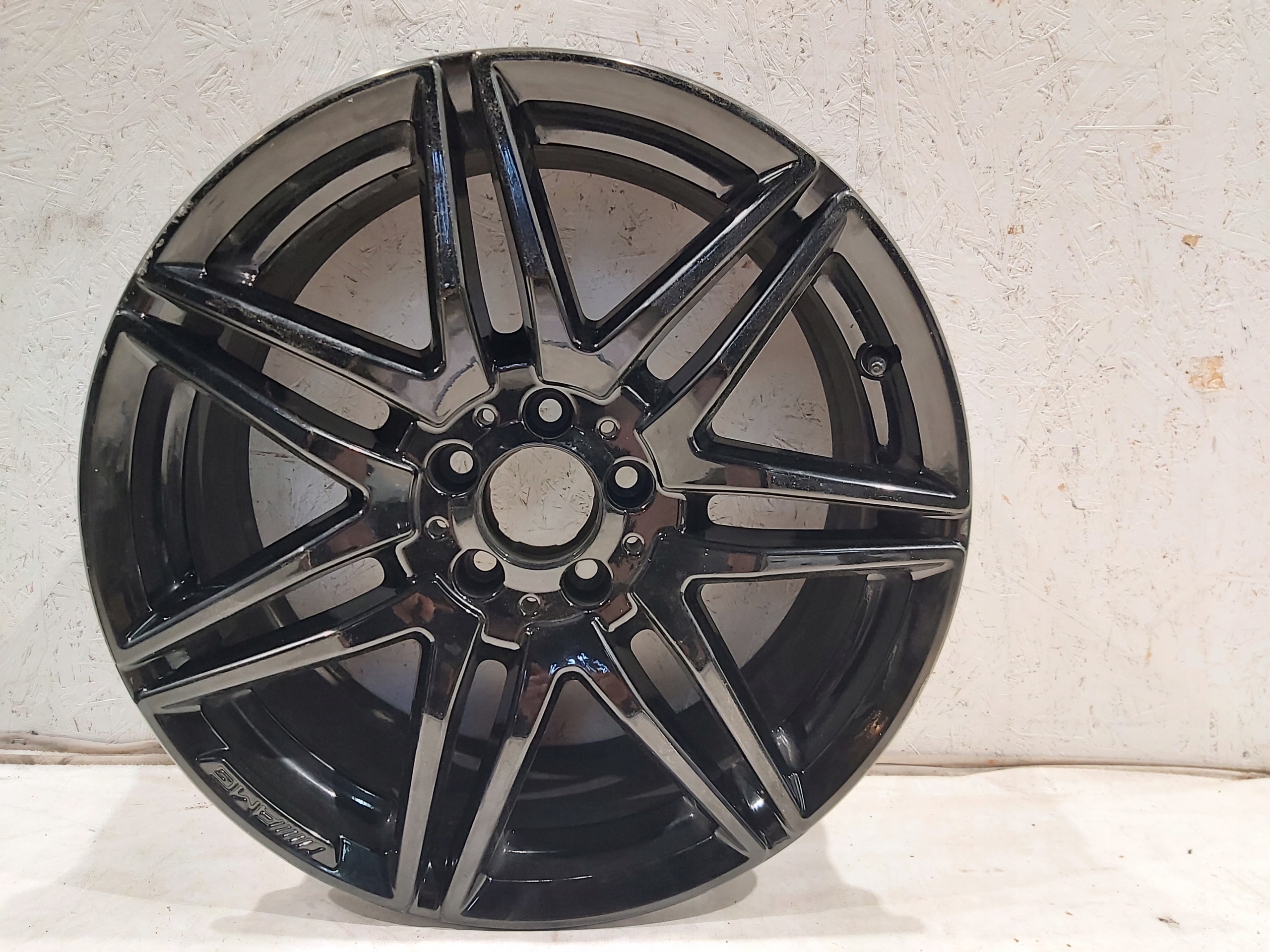 FELGA ALUMINIOWA MERCEDES W447 AMG A4474015100 A4474015100 za 2100 zł z ...