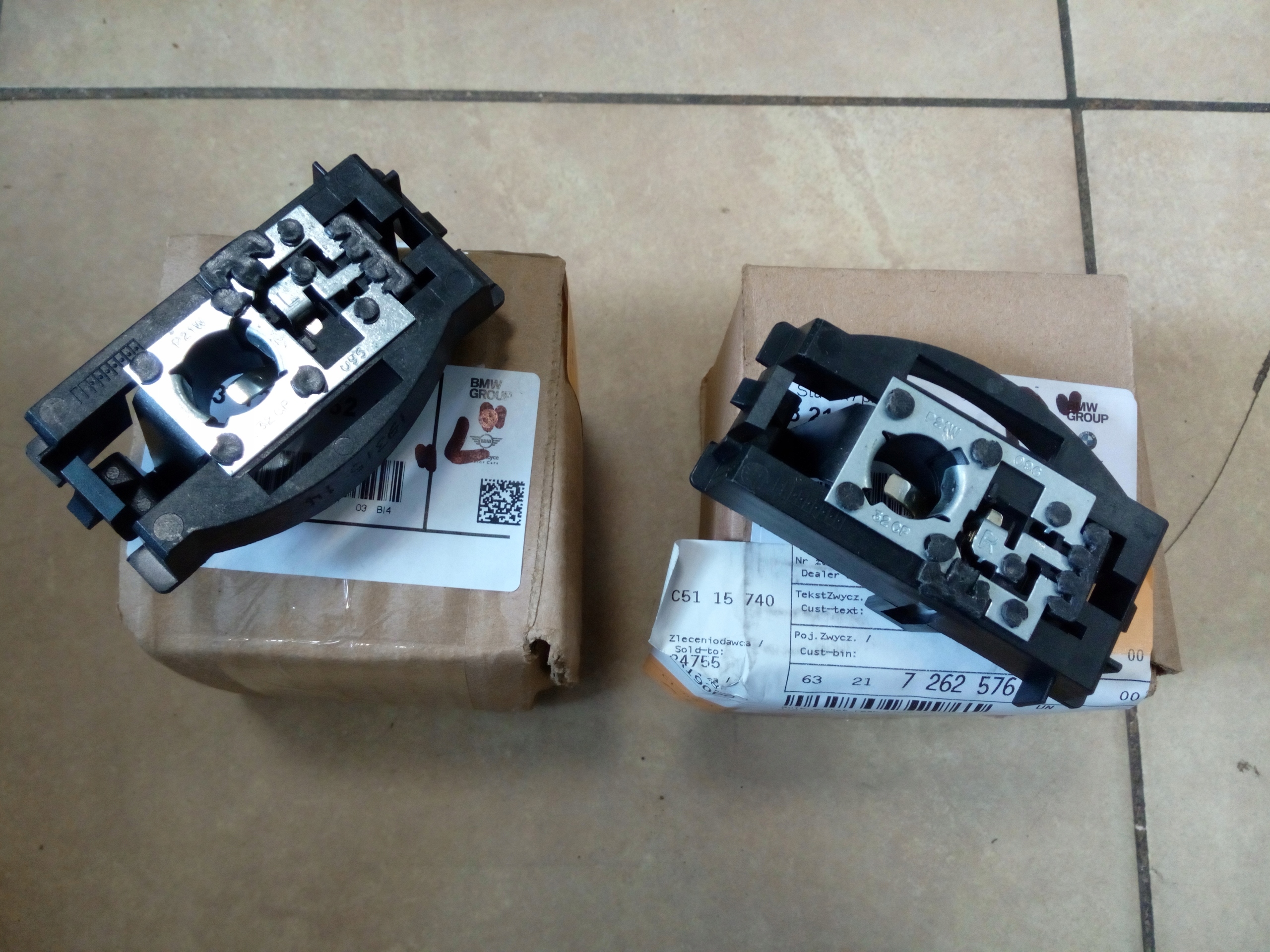 WKŁAD UCHWYT ŻARÓWKI LAMPY BMW X5 E70 TYŁ WYBÓR NOWY ORYG.* 63217262576 ...