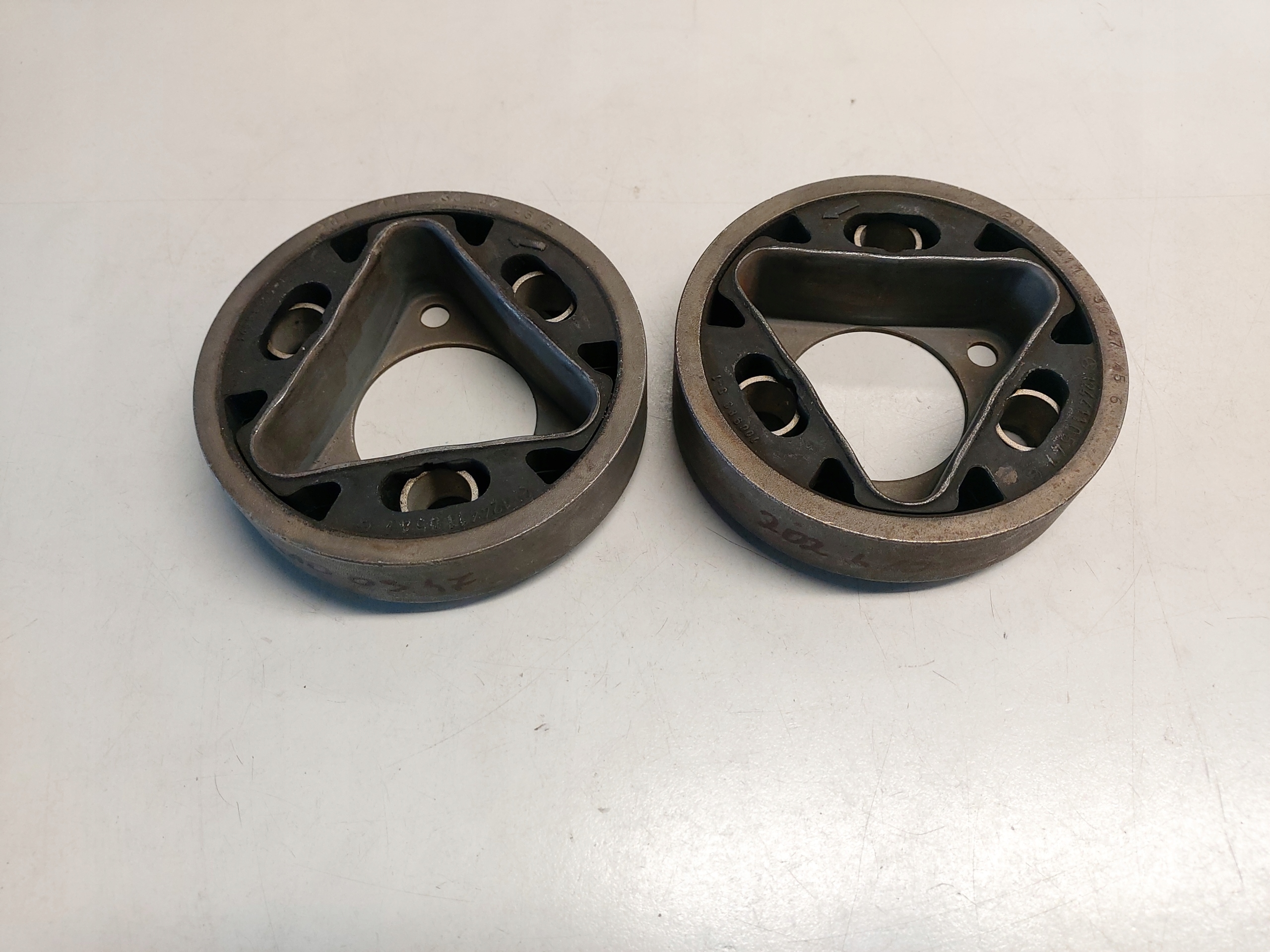 MERCEDES W201 W124 TŁUMIK DRGAŃ WAŁU 2024100347 • Cena, Opinie - Allegro