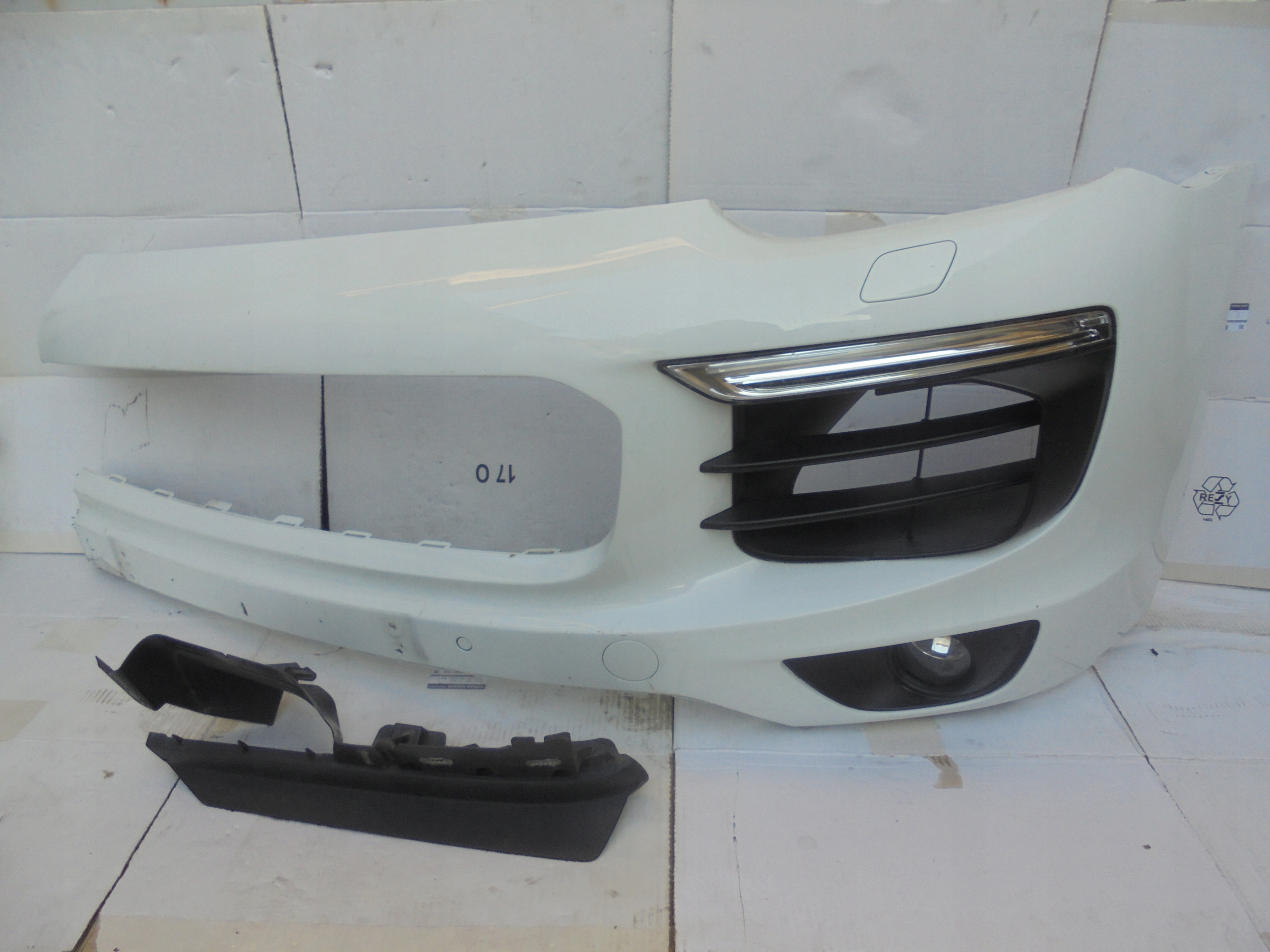 LED DRL HALOGEN LEWY KRATKA ZDERZAK SPRYSK PORSCHE CAYENNE 7P5 II 2 ...