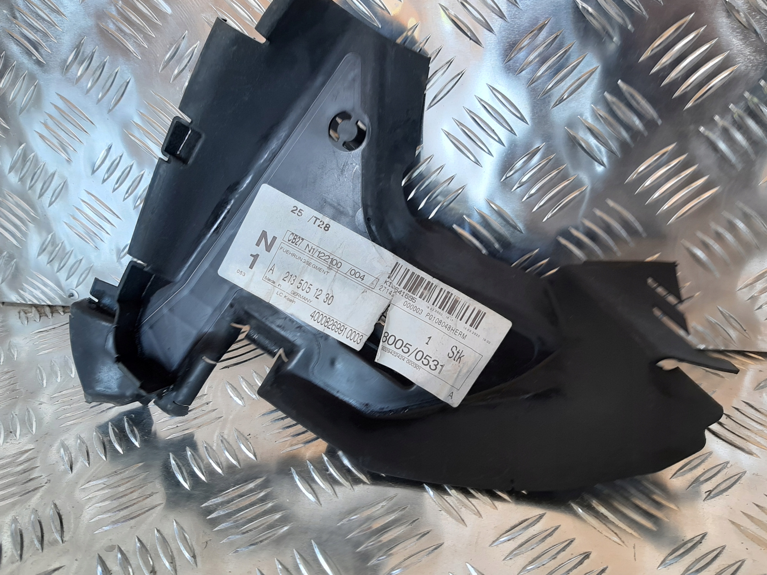 MERCEDES W213 KIEROWNICA POWIETRZA A2135051230 za 110 zł z KALISZ ...