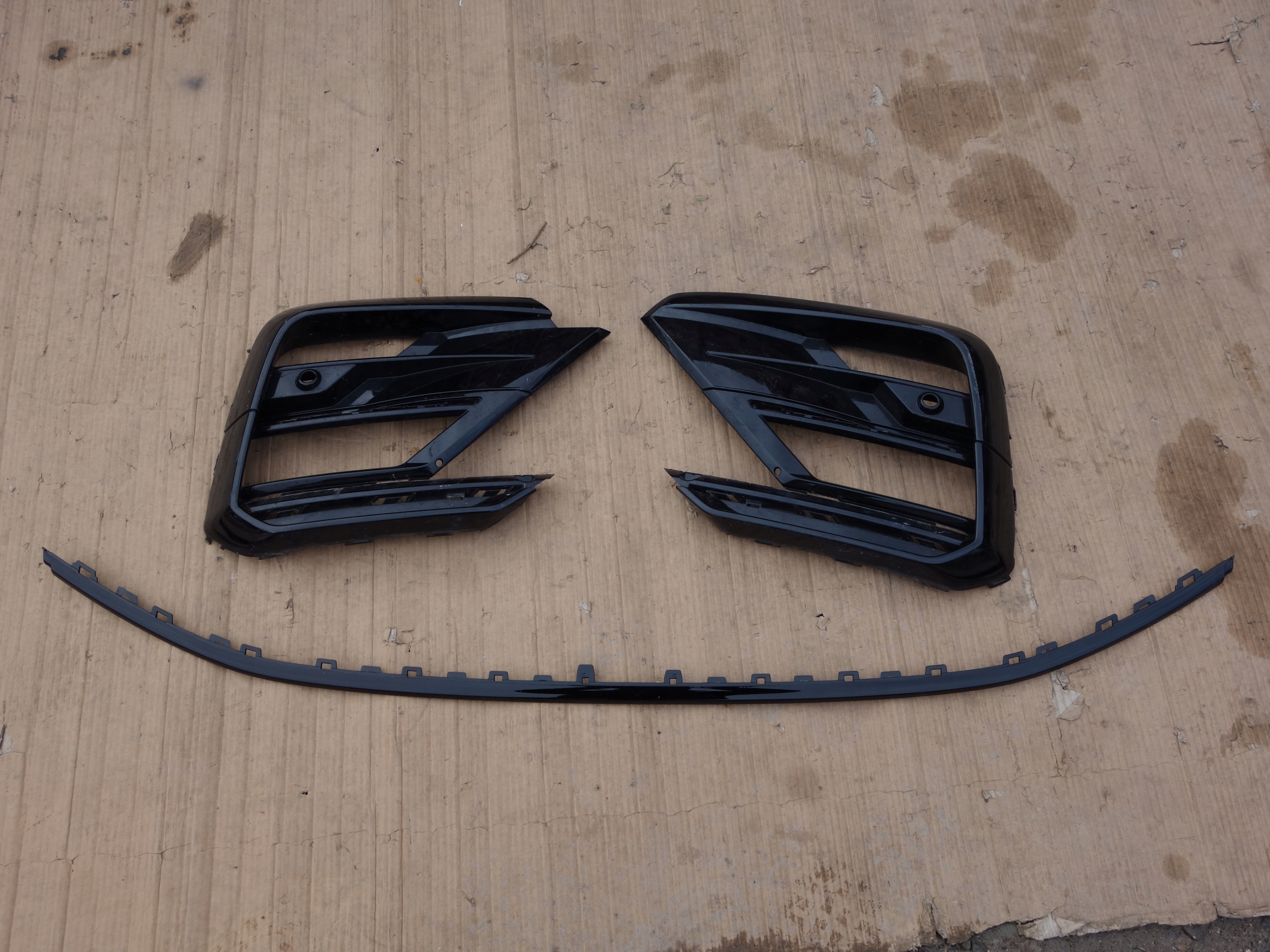 LISTWA ZDERZAKA VW TIGUAN II 5NA R-LINE 5NN853666B5NA853211D za 250 zł ...