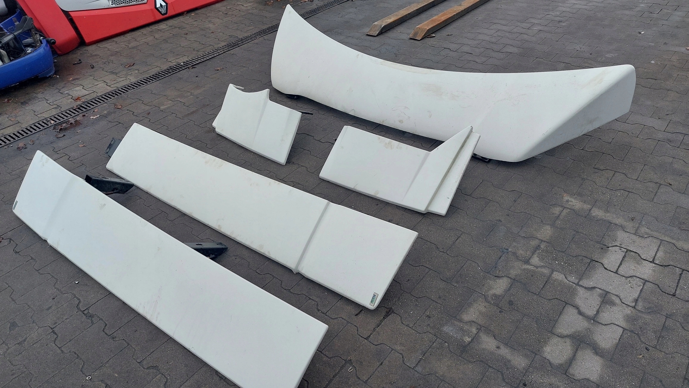 10310302 10310302 - MERCEDES ACTROS MP4 СПОЙЛЕРЫ КОМПЛЕКТ КАБИНЫ BIG ...