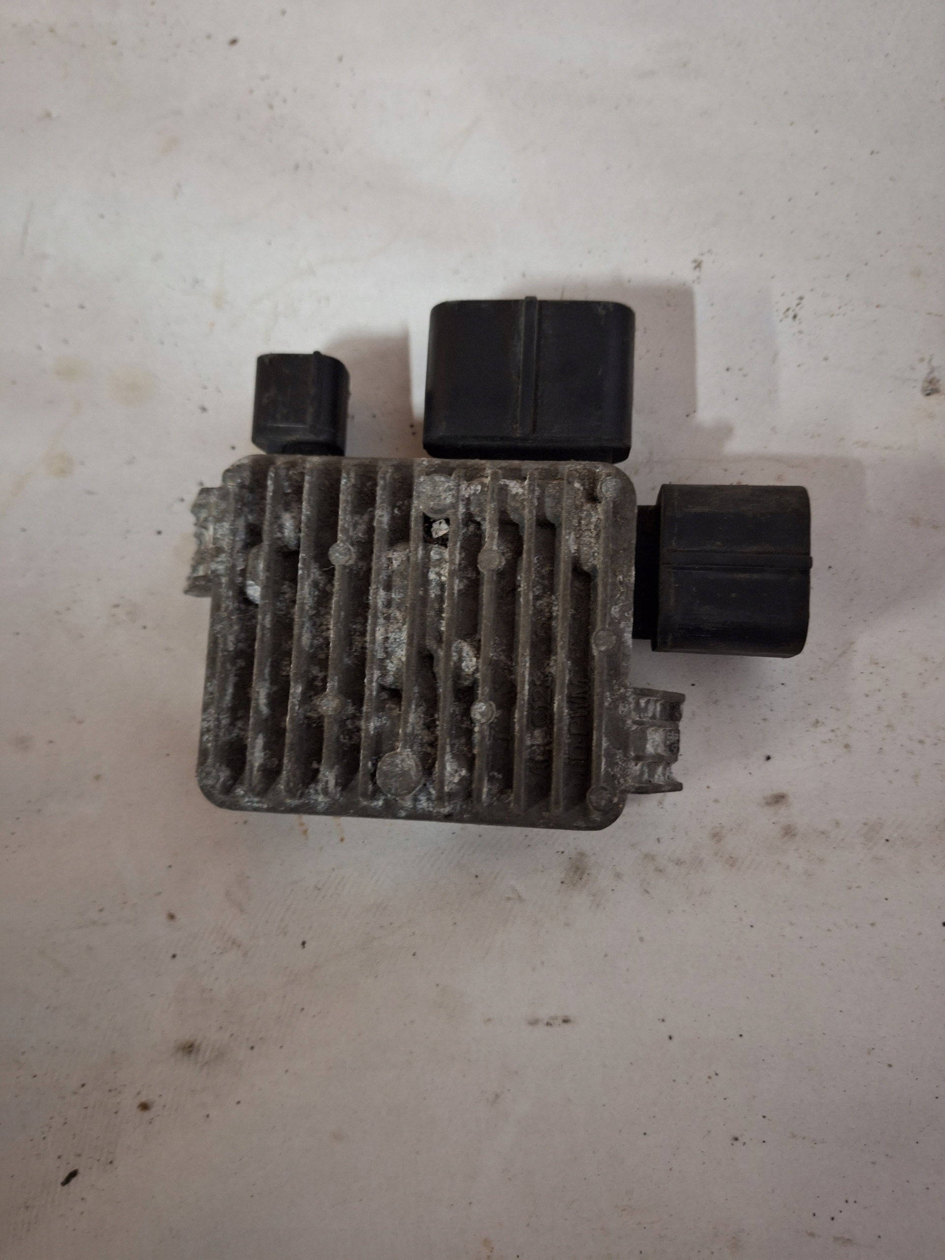 MODUŁ SEROWNIK WENTYLATORÓW KIA CEED II 25385-4R500 za 89.00PLN z ...