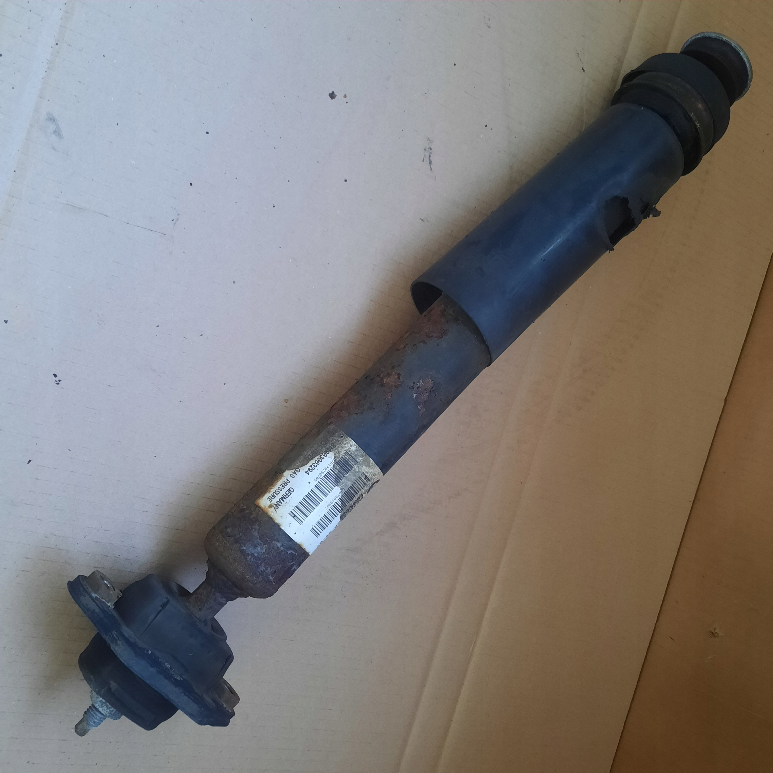 BMW E92 6780199 amortyzator TYŁ E92 6780199 za 45 zł z Skroniów ...