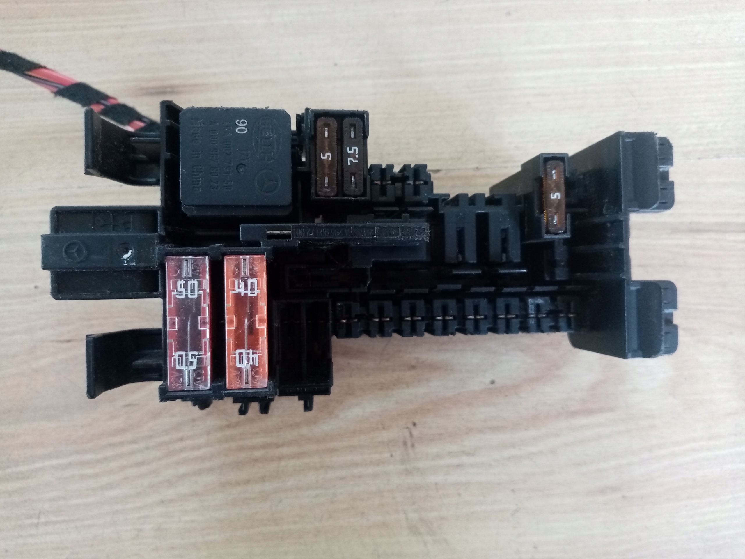 MERCEDES W205 SKRZYNKA BEZPIECZNIKÓW(1031 za 60.00PLN z Kościelec ...