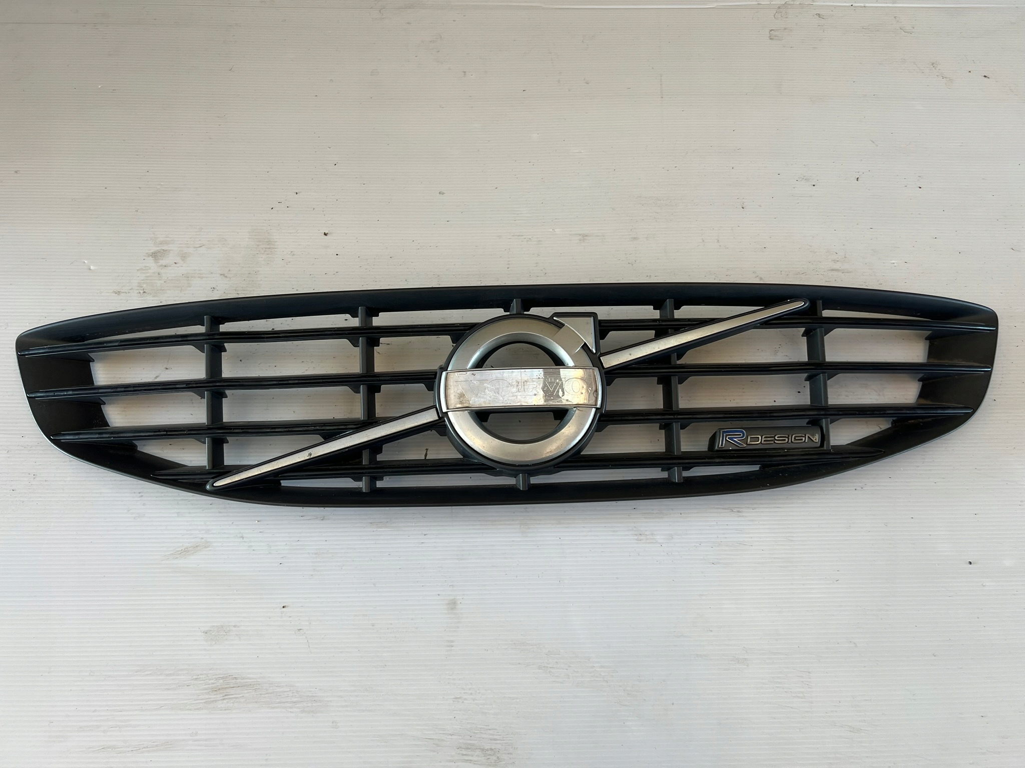 Grill Volvo V60 - Niska cena na Allegro