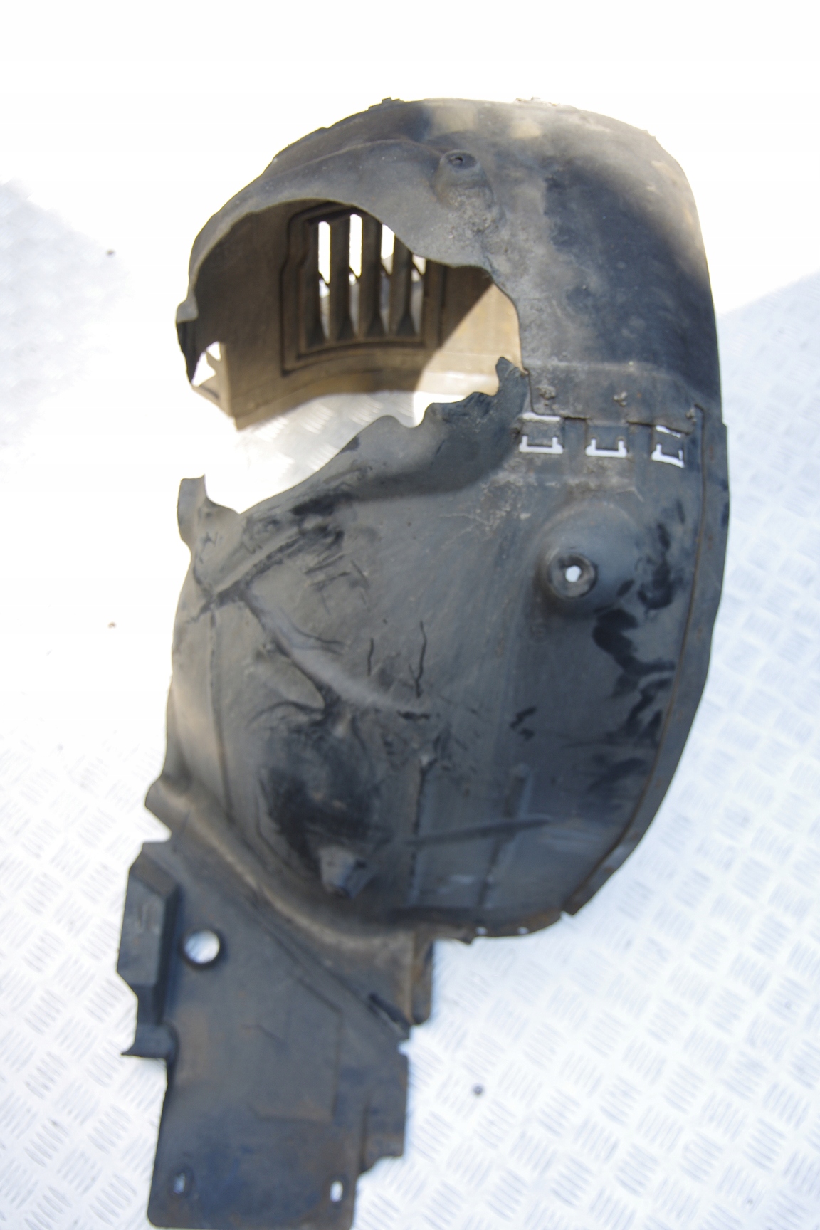 NADKOLE PRAWY PRZÓD MERCEDES C-KLASA W205 S205 C63 AMG A2056902530 IDEALNE A2056902530 C63 AMG ...