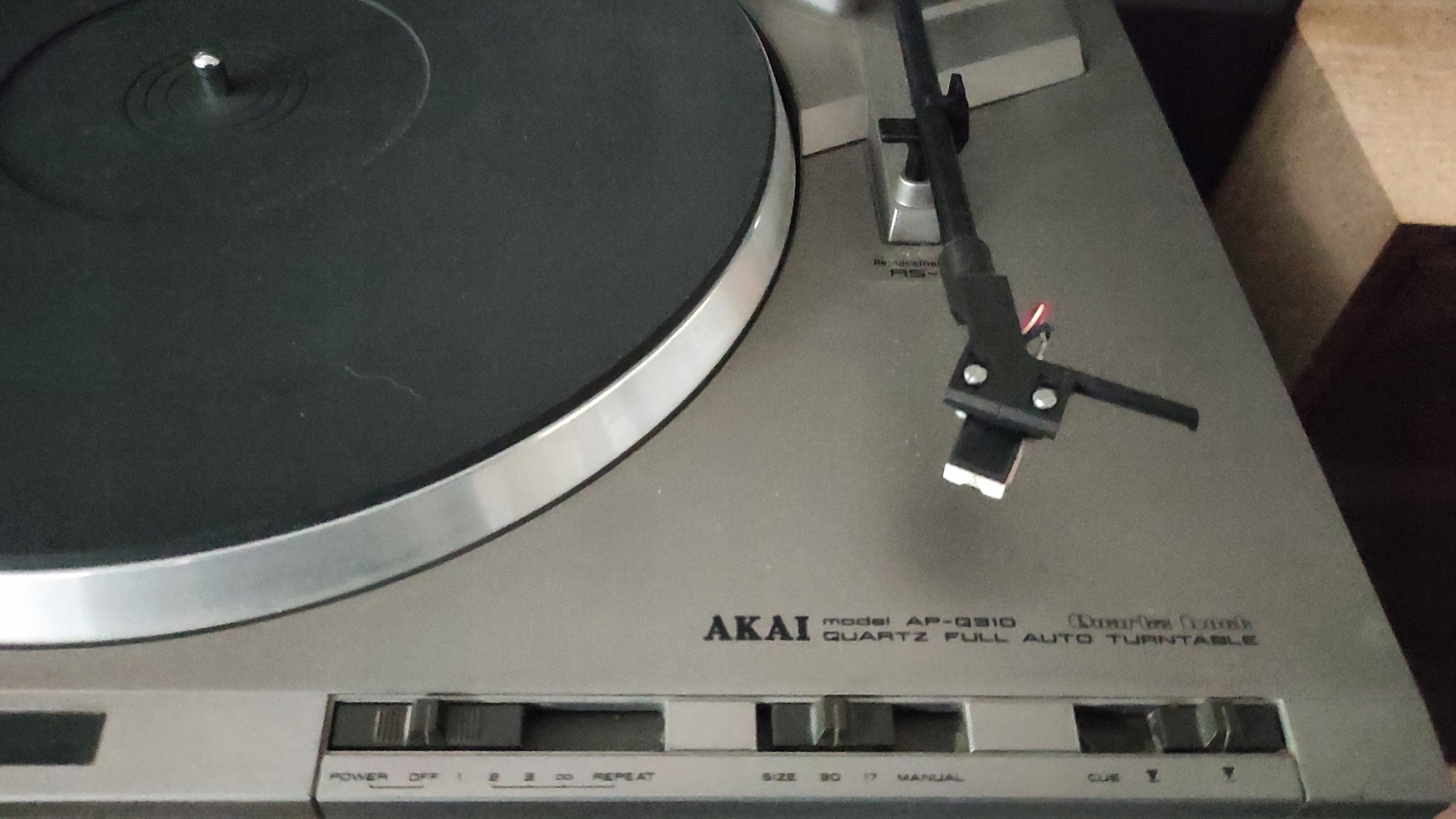 Gramofon AKAI AP-Q 310 - Sklep, Opinie, Cena w Allegro