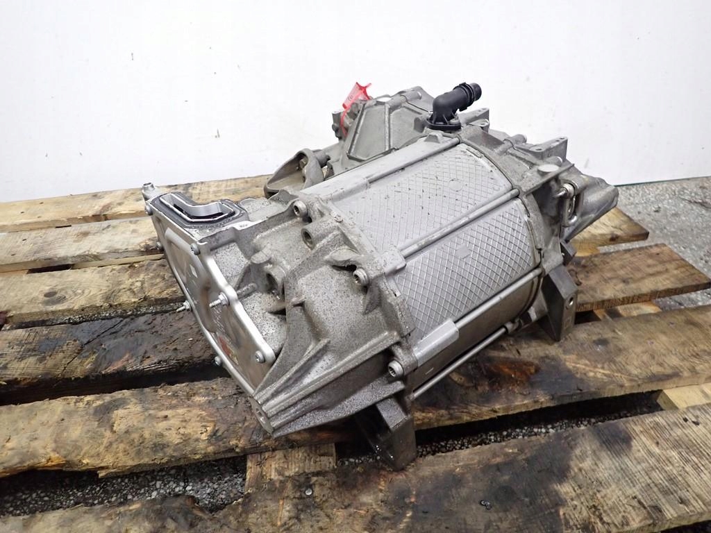 ДВИГУН EBJ EBJA EBJC EBJD КОРОБКА ПЕРЕДАЧ UYY BORN VW ID3 ID.3 204KM ...