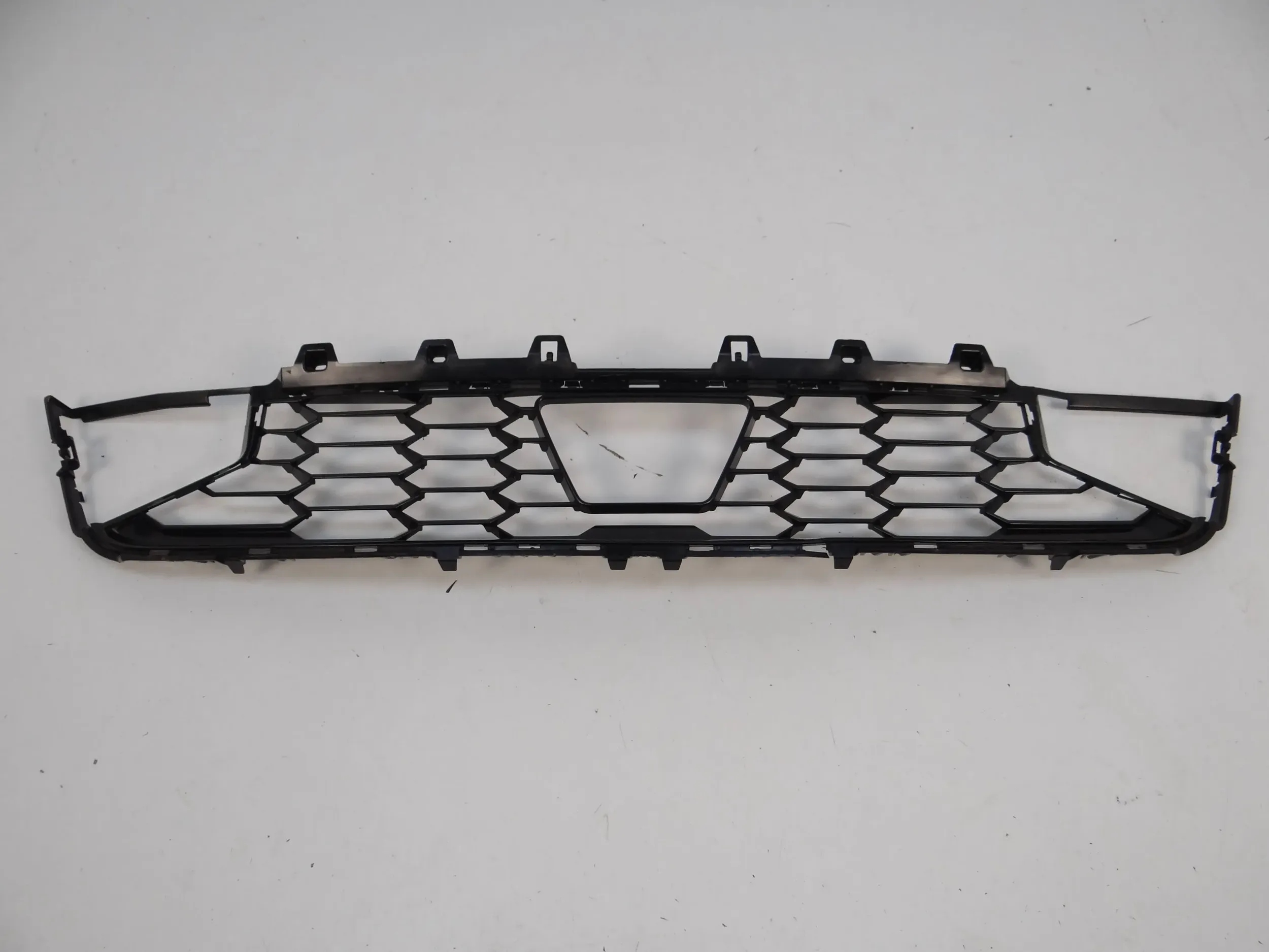 KRATKA ZDERZAKA BMW 3 G20 LIFT LCI M-PAKIET 2021 51118085447 8085447 za ...