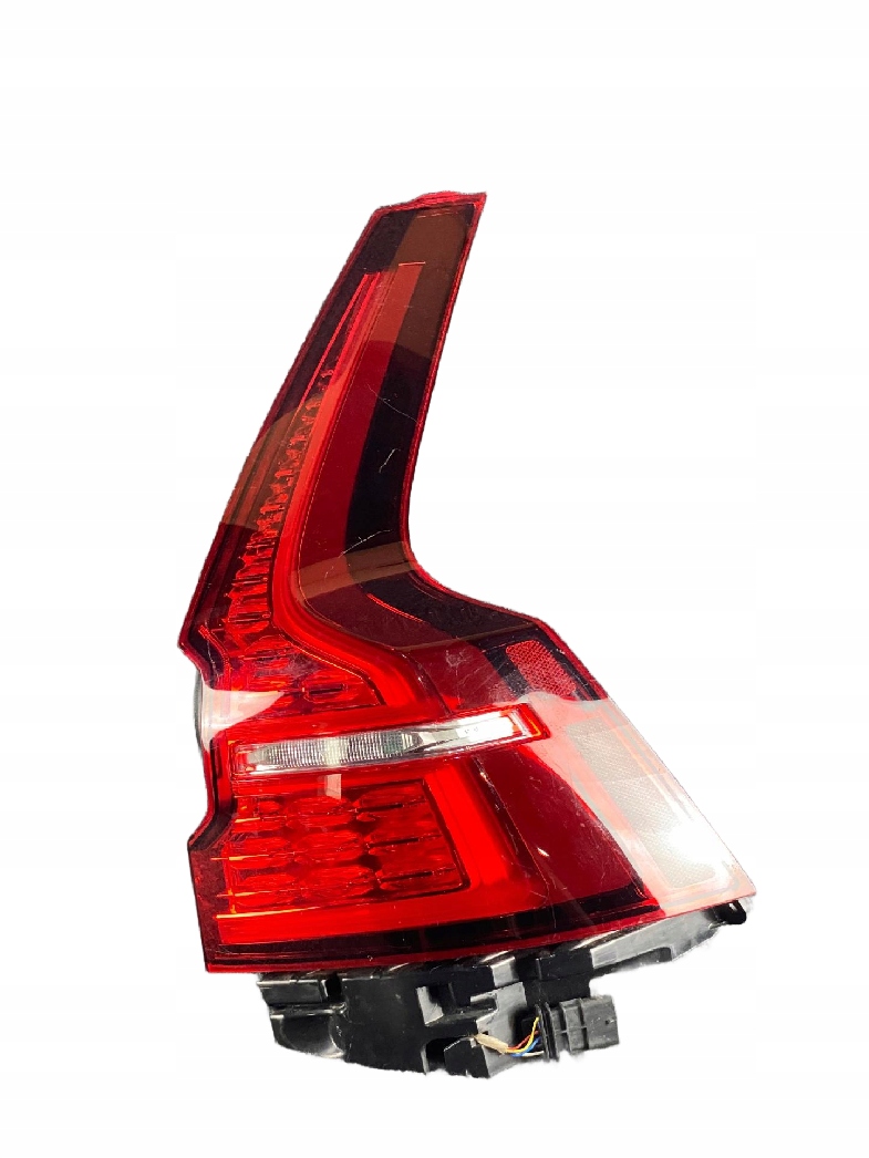 VOLVO V60 II LAMPA PRAWA TYŁ 32291359 • Cena, Opinie - Allegro