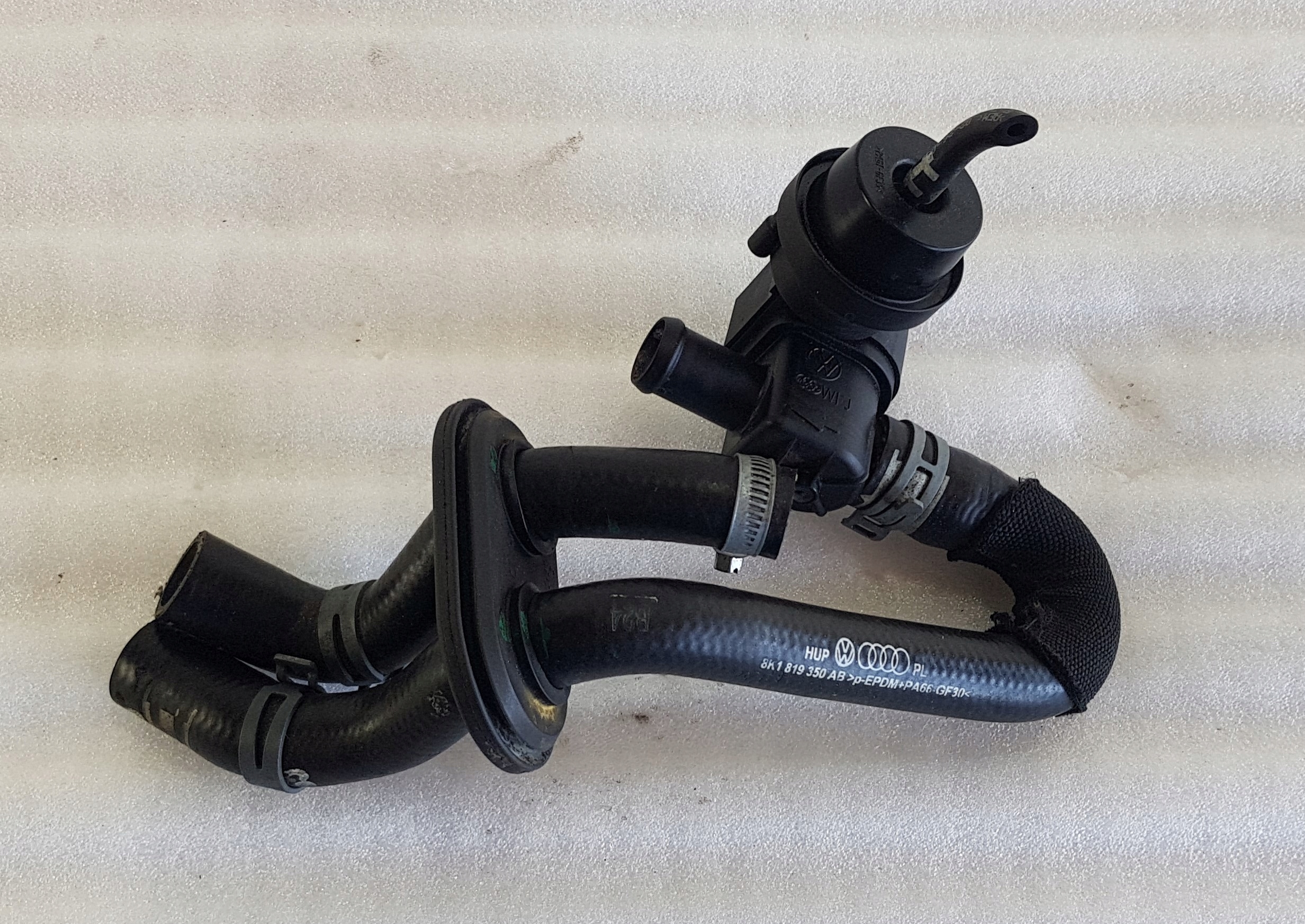 Audi OE 8K1819350AB zawór wąż wody - porównaj ceny - Allegro.pl