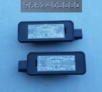 Lampka tablicy rejestracyjnej Peugeot OE 9682403680 5903839517198 za 39 ...