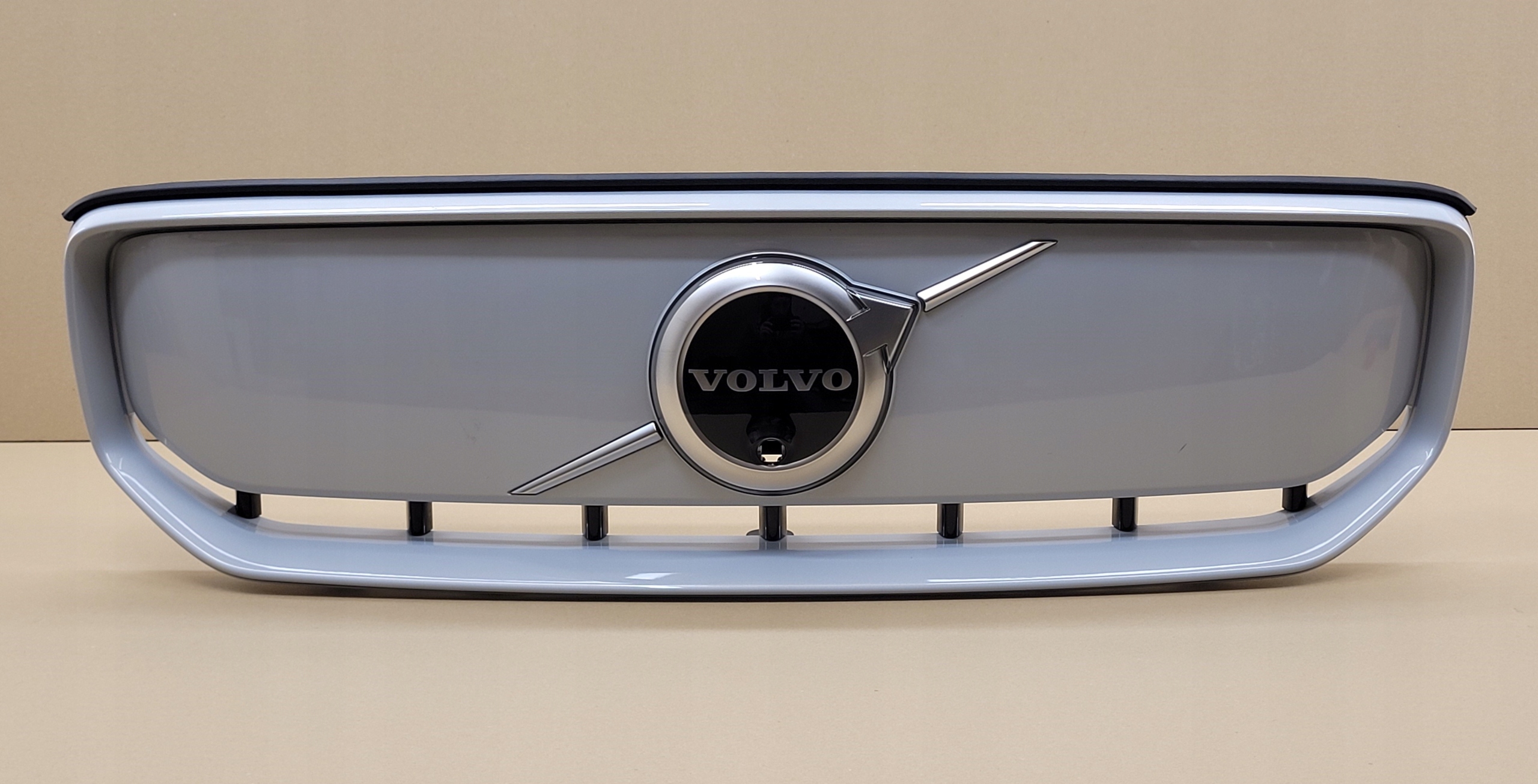 GRILL ATRAPA VOLVO XC40 EV400 RECHARGE KAMERA RADAR 2020-2022 KOLOR 729 ...