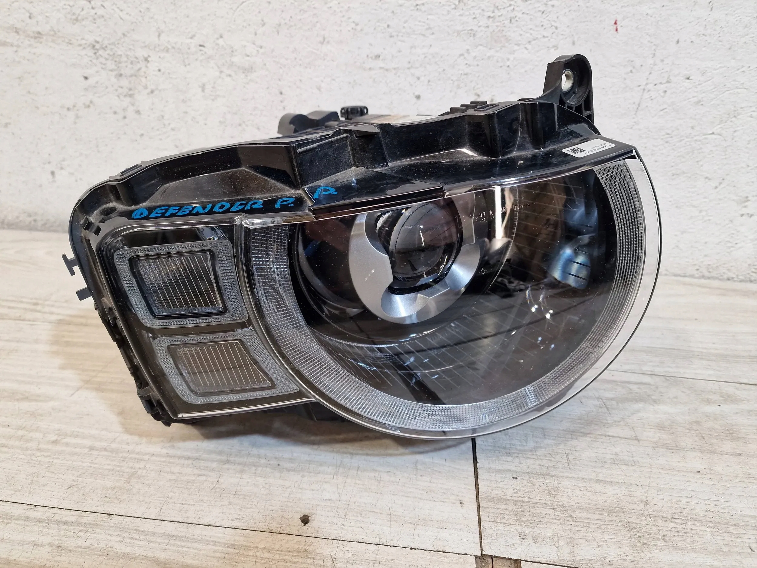 LAND ROVER DEFENDER 2 II 20r+ PRAWA LAMPA PRZÓD FULL LED ORY EU !!! L8b2-13w029EF za 2000 zł z ...