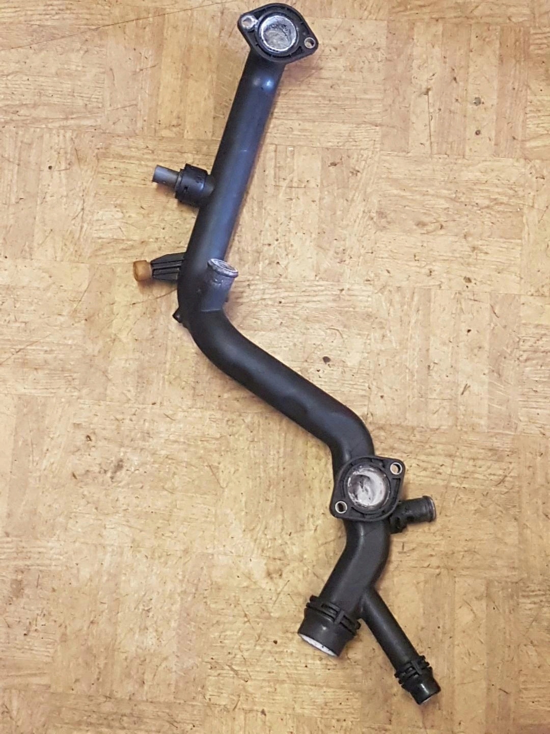 Audi OE 06E121045E magistrala rura wody - porównaj ceny - Allegro.pl