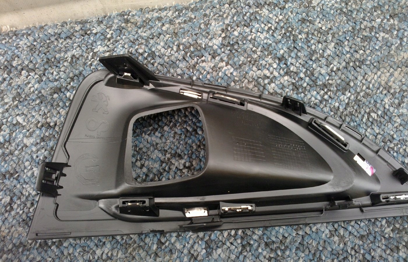 Genuine+Peugeot+3008+Front+Fog+Light+Grille+Surround+Trims+2019 ...