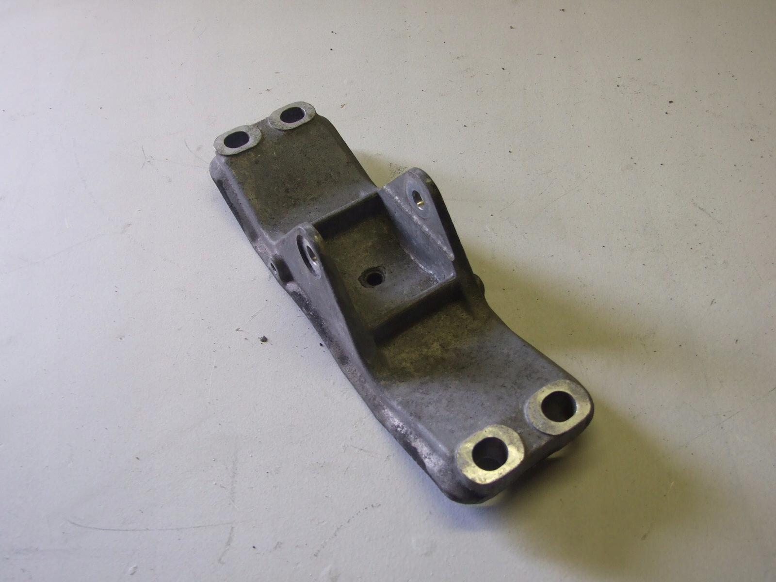 Porsche OE 99637534303 wspornik łapa mostu • Cena, Opinie - Allegro