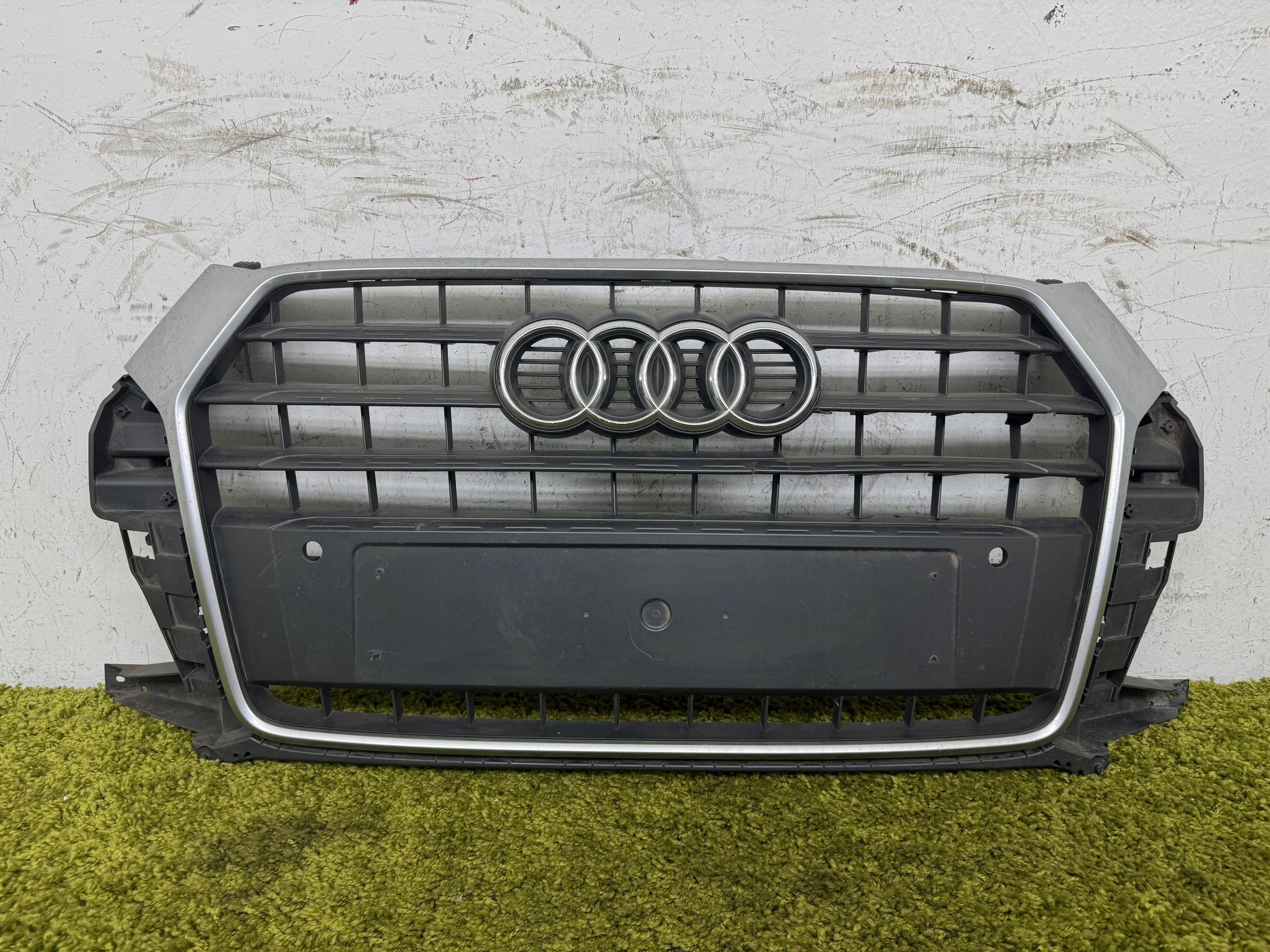 Grill Atrapa Chłodnicy Audi Q3 8U Lift 14- za 399.00PLN z Góra ...