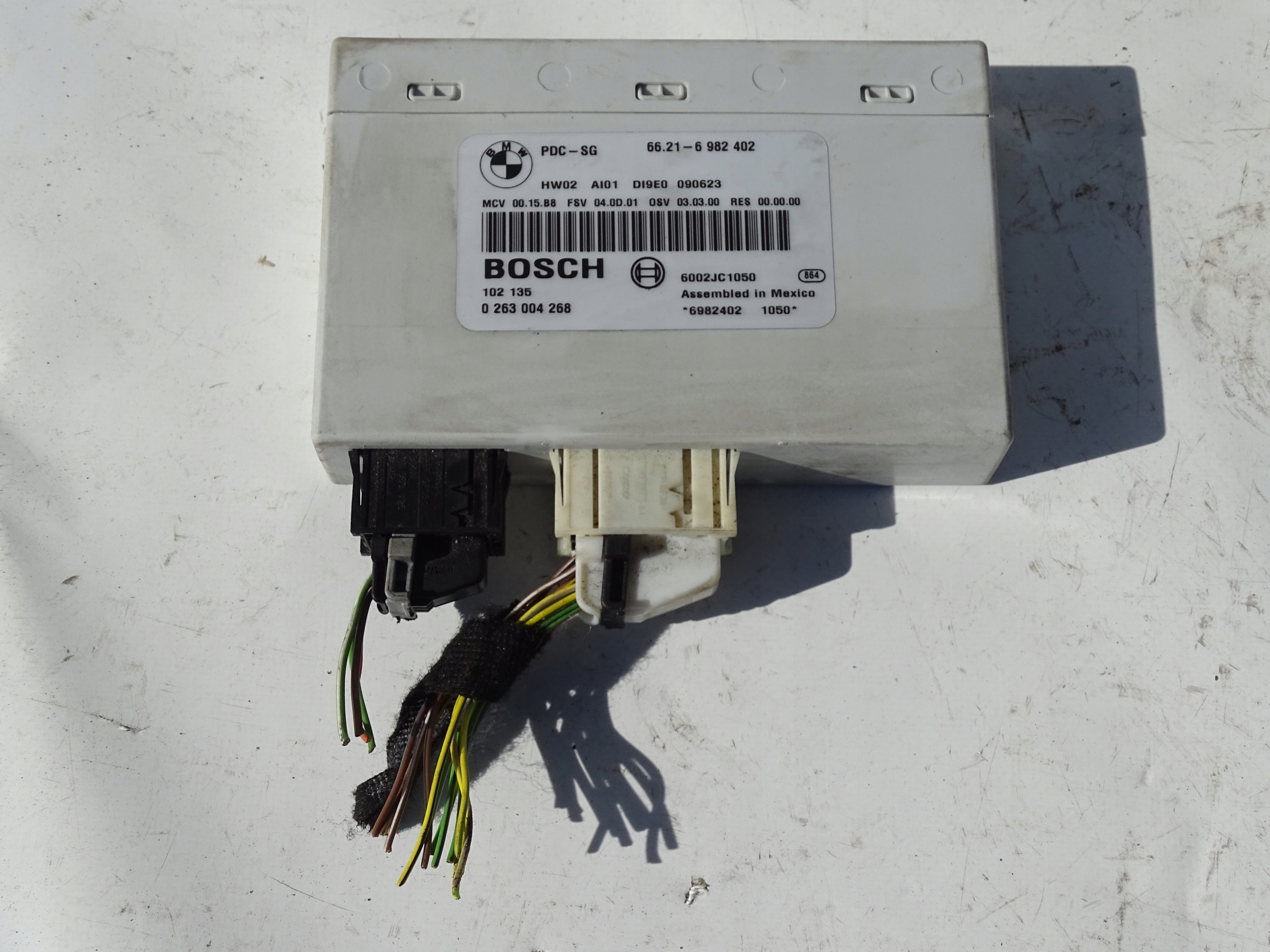 MODUŁ STEROWNIK CZUJNIKÓW PARKOWANIA PDC 6982402 BMW E81 E87 E90 E92 ...