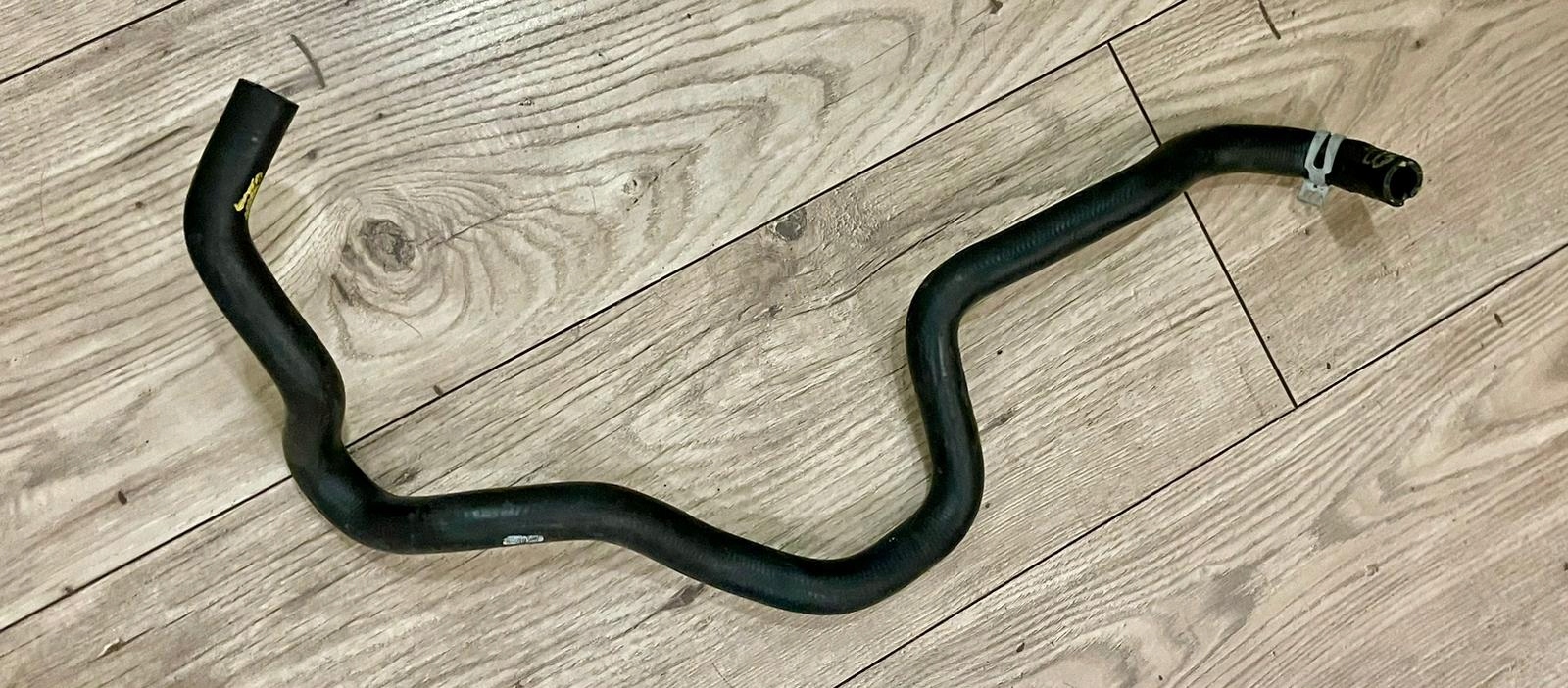 Volvo XC90 II XC60 S60 V60 V90 S90 przewód rura wąż wody chłodzenia ...