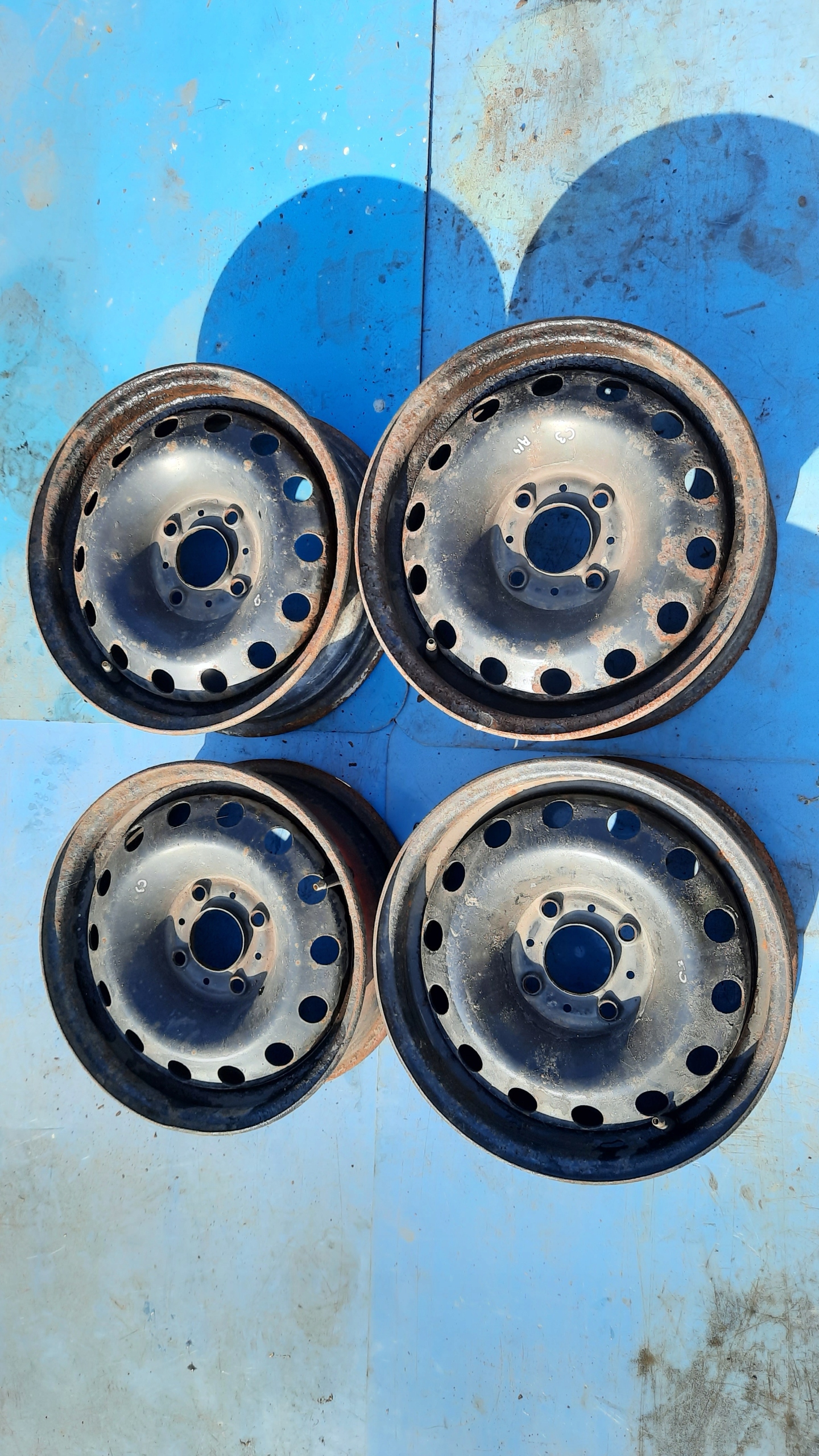 FELGI STALOWE 5,5JX14 4X108 CITROEN C3 KOMPLET za 300.00PLN z Chrapoń - Allegro - (14427720349)