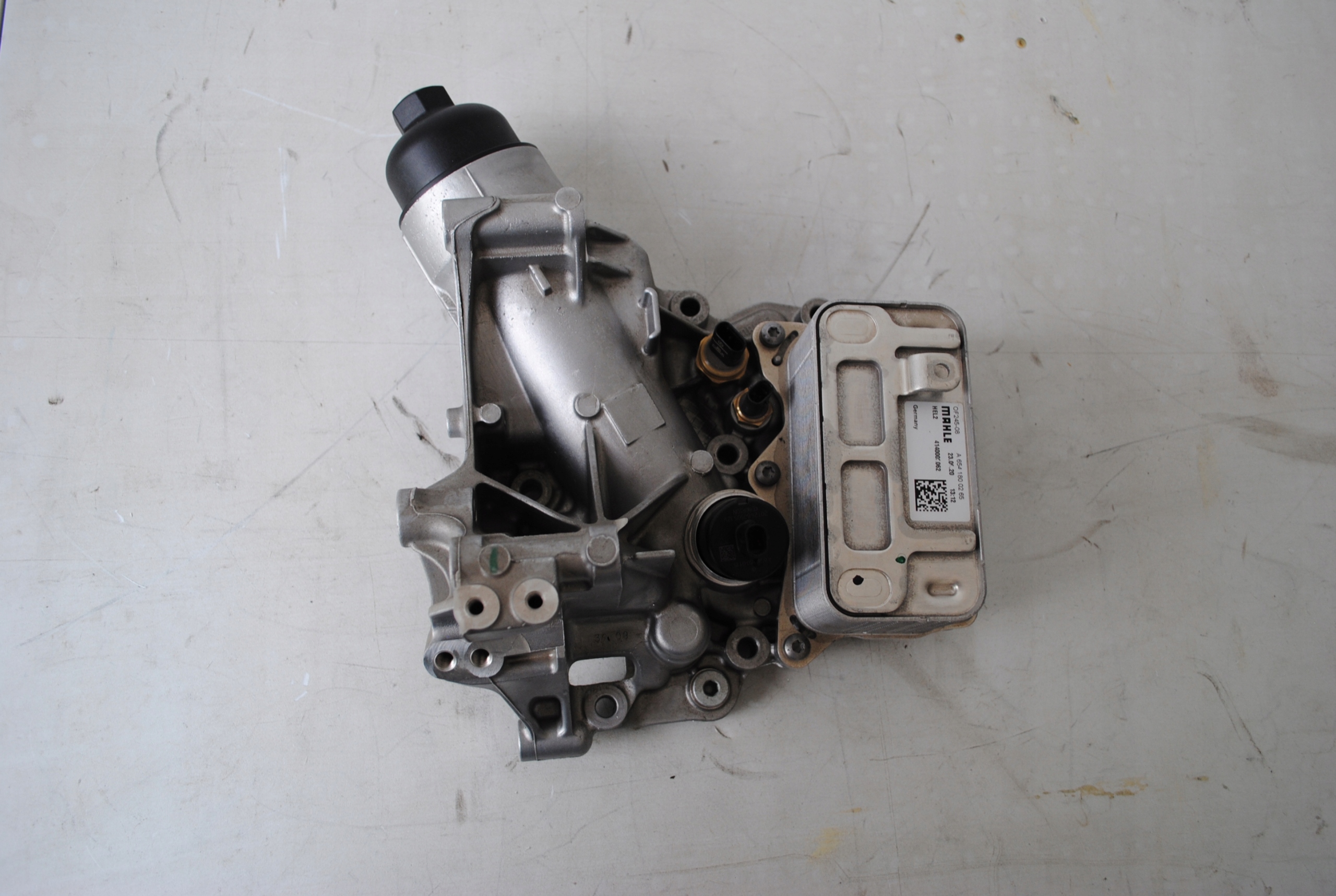 PODSTAWA FILTRA OLEJU A6541805700 2.0D MERCEDES VITO W447 W205 W213 ...