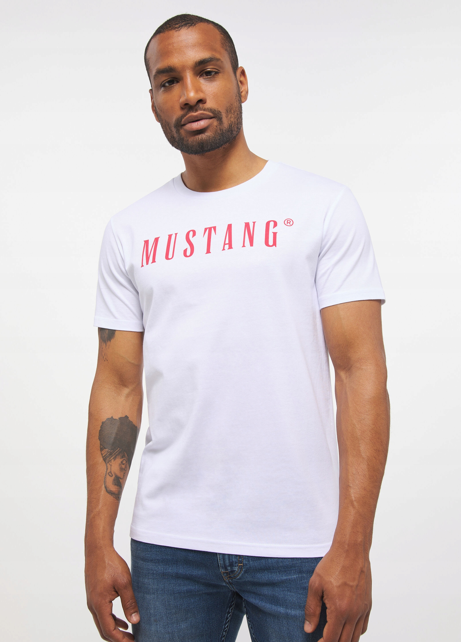 Mustang Alex C Logo Tee - General White • Cena, Opinie - Allegro