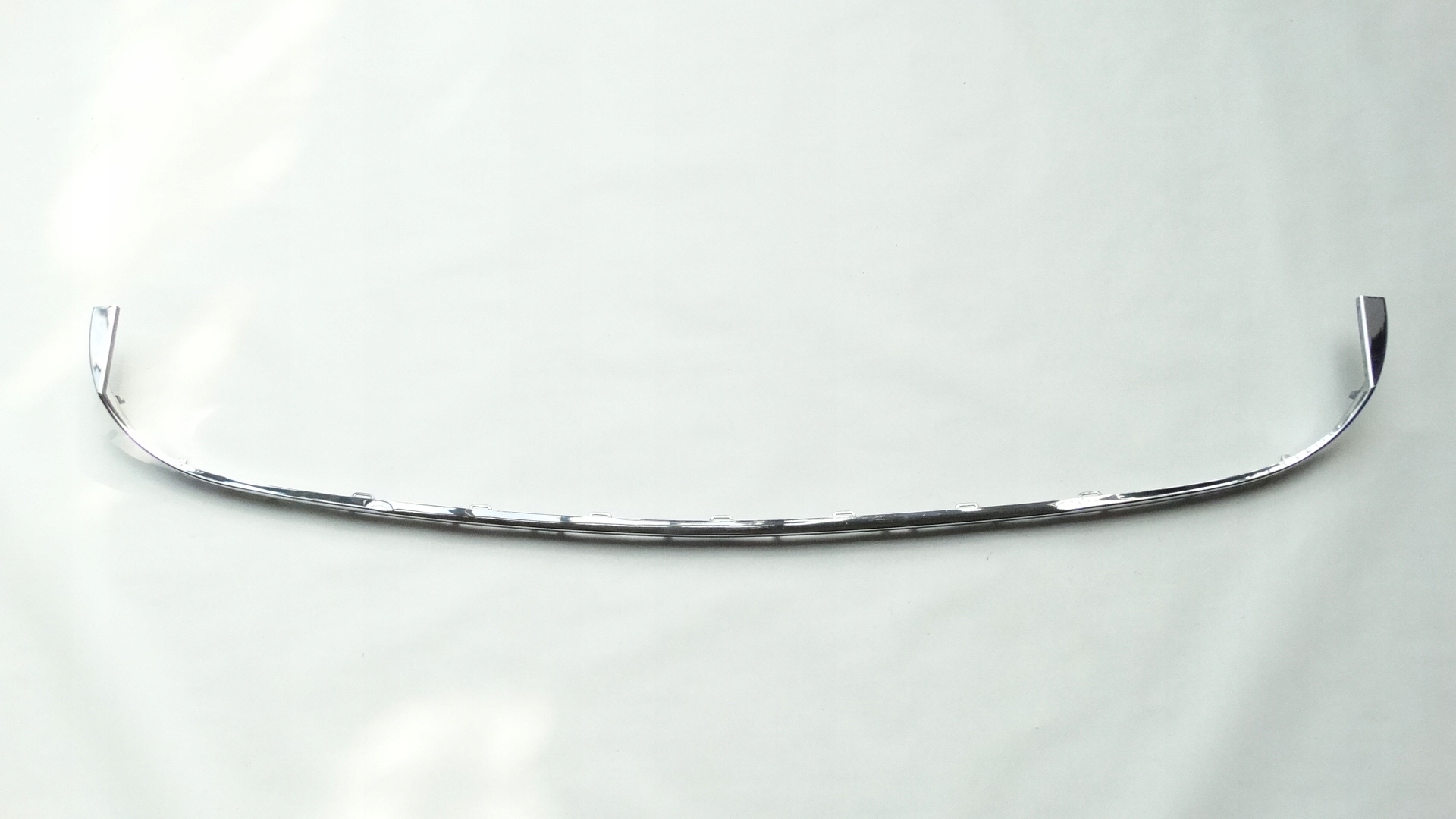 MERCEDES W207 LISTWA CHROM ZDERZAKA T A2078852521 A2078852521 za 500 zł ...