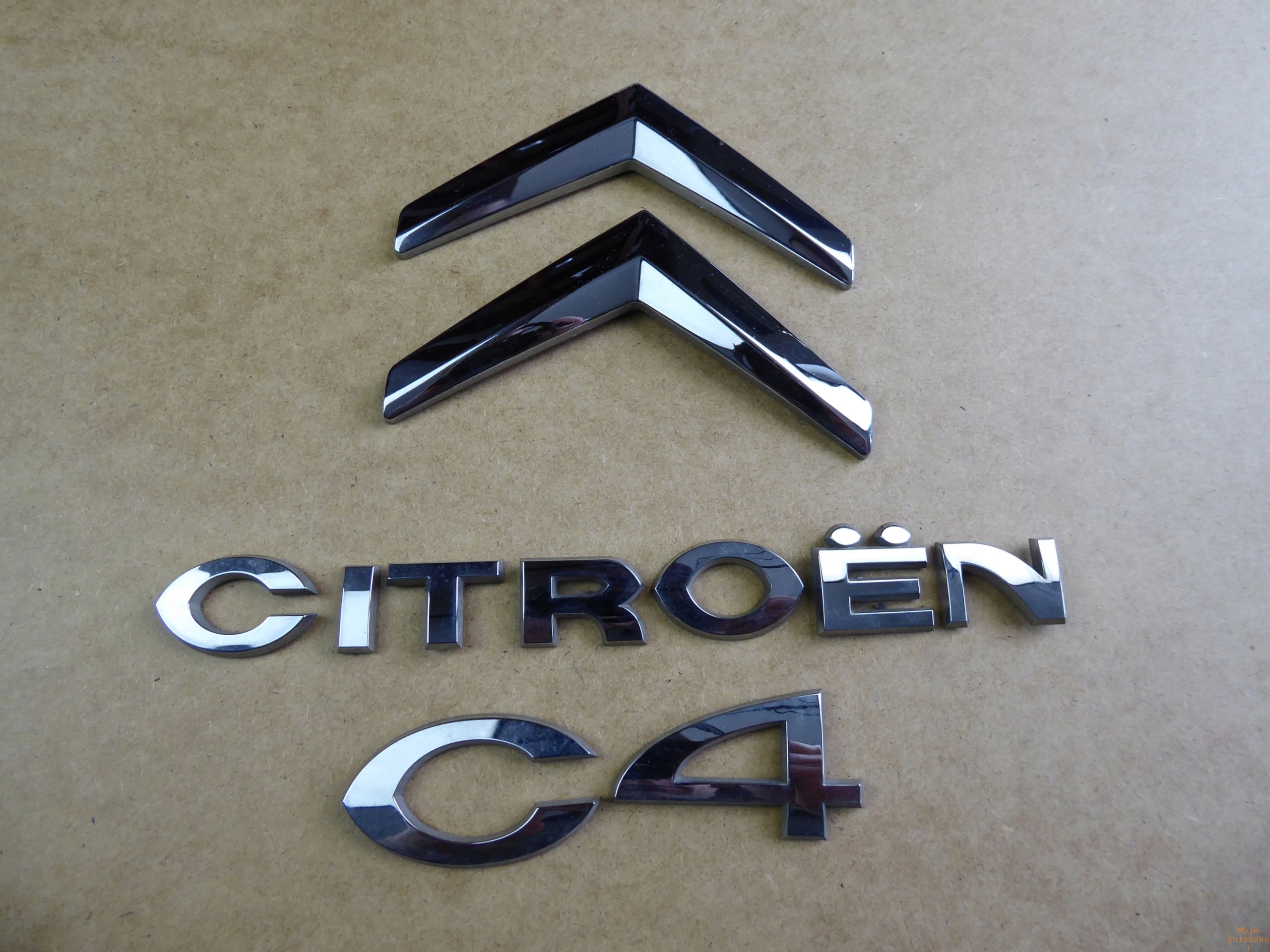 logo znaczek emblemat klapy tył CITROEN C4 I za 100 zł z LUBLIN ...