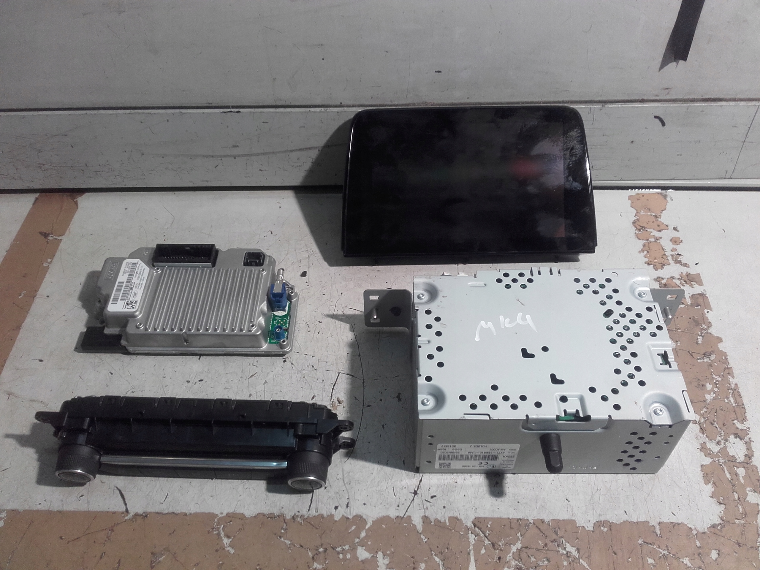 FORD FOCUS MK4 RADIO NAWIGACJA SYNC za 1600.00PLN z OLESIN 65 B - Kurów ...