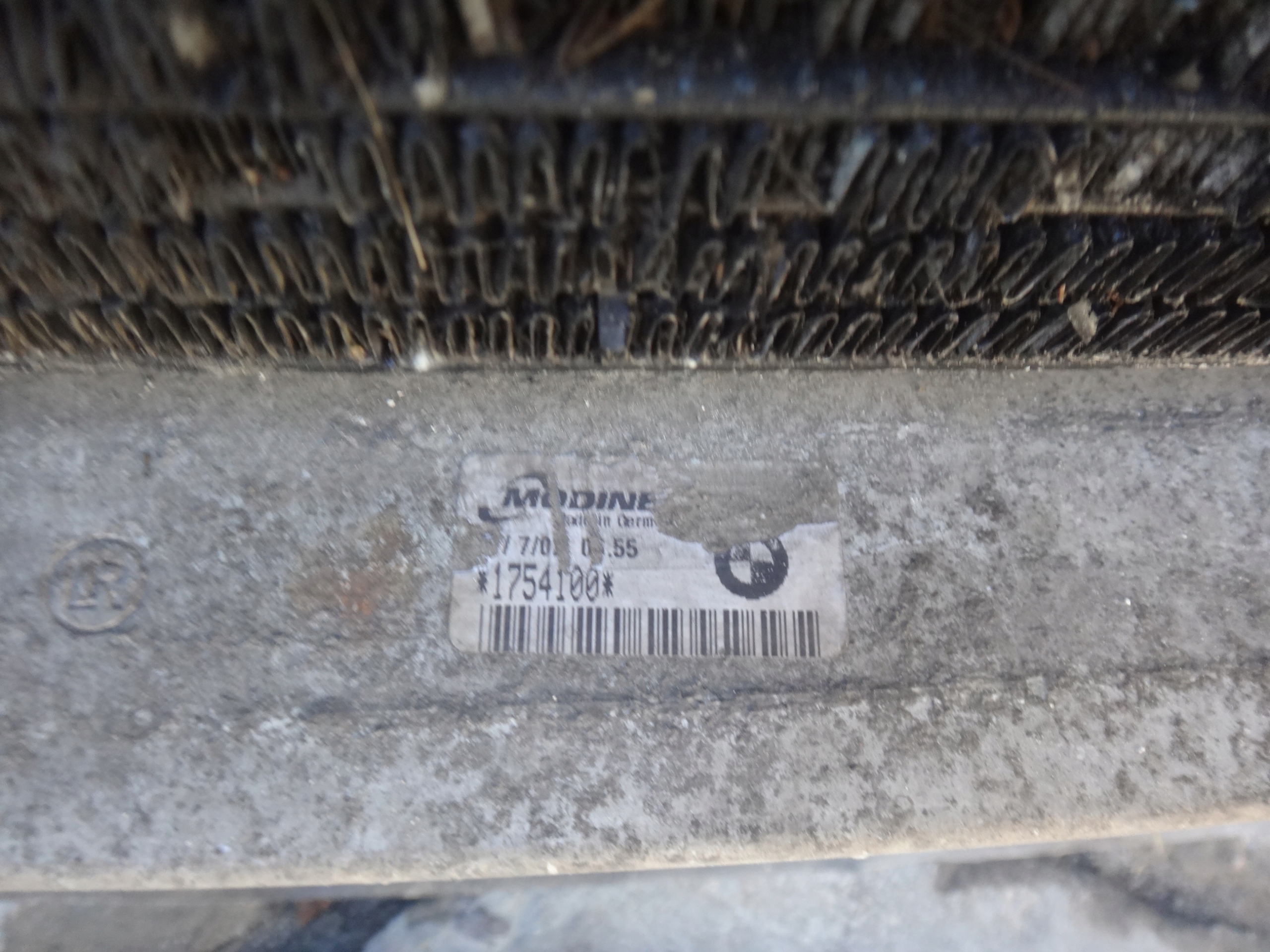 8377648 - Радіатор водяного охолодження BMW E46 330 D M57 купити на ...