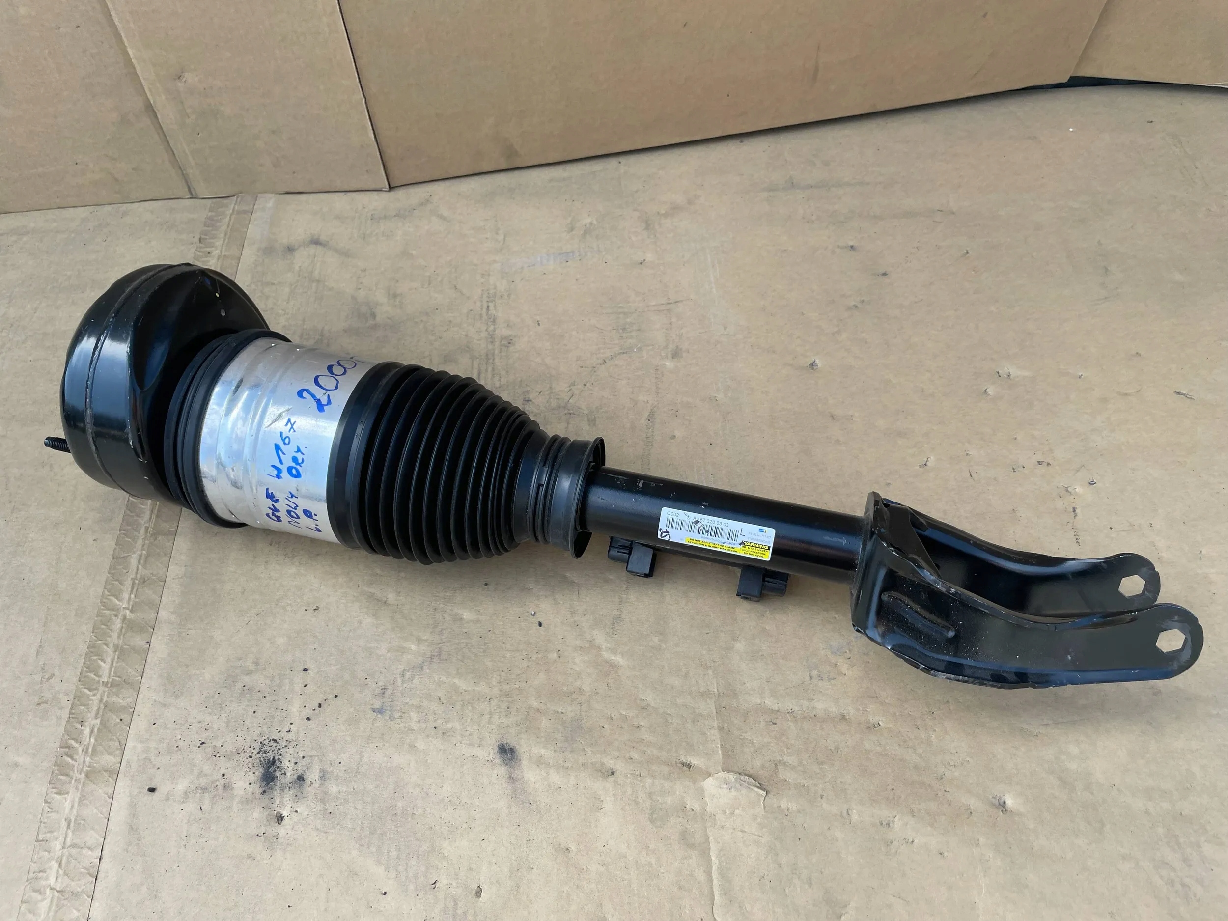 MERCEDES GLE W167 AIRMATIC LEWY PRZÓD NOWY OEM A1673200903 za 2000 zł z ...