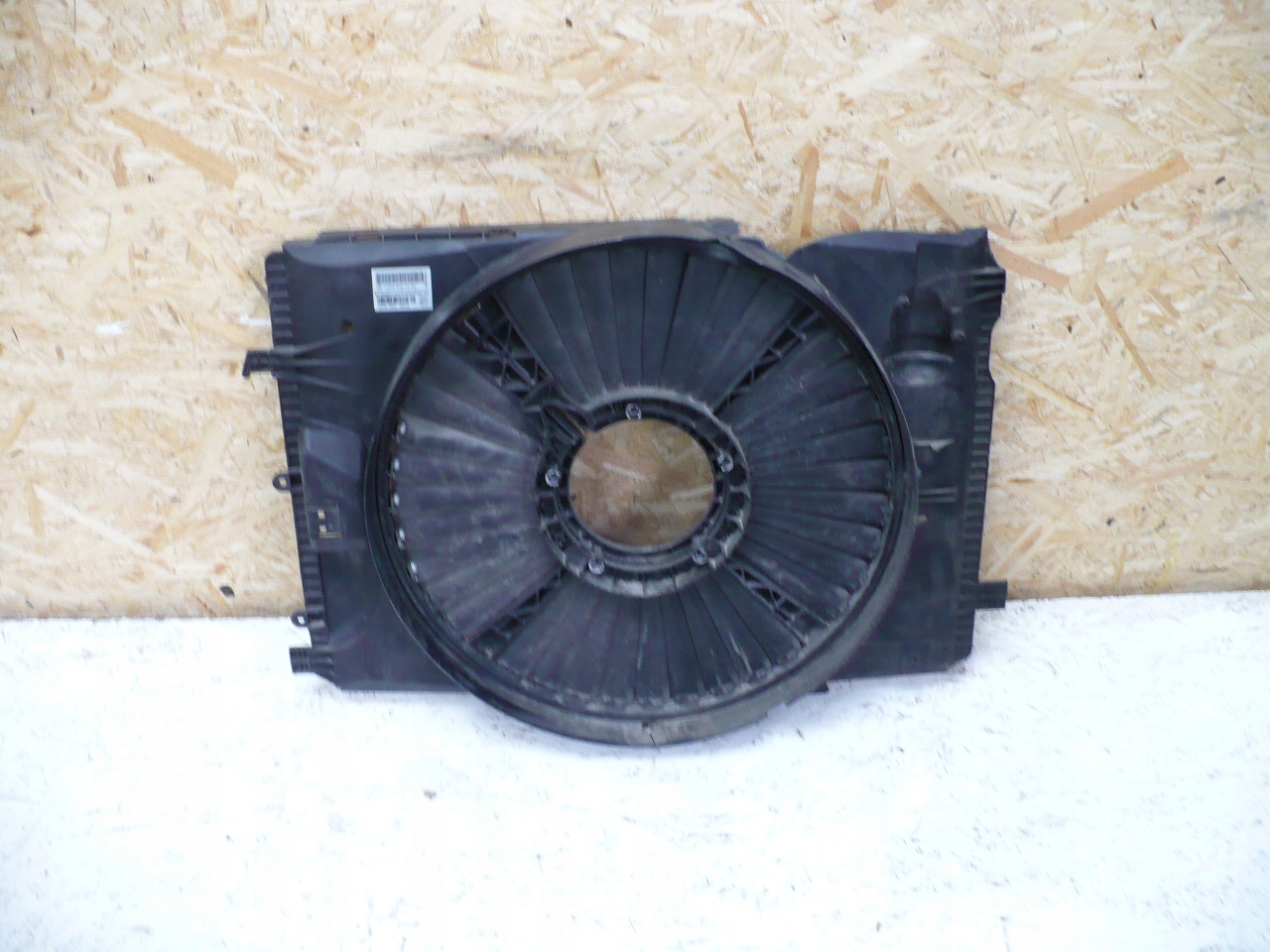 Mercedes-Benz OE A2045001255 wentylator • Cena, Opinie - Allegro