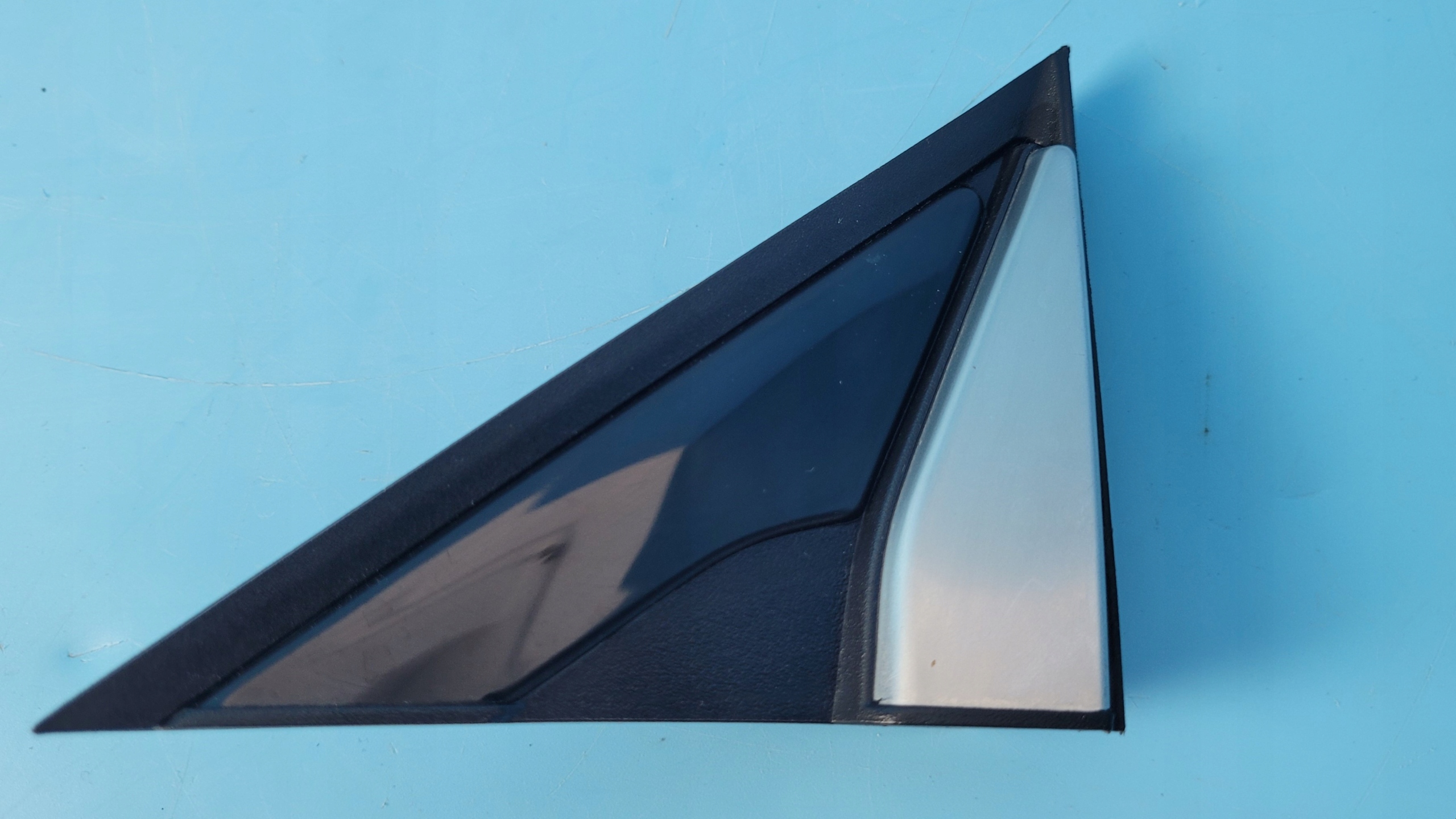 KIA SPORTAGE V 23r TRÓJKĄT ZAŚLEPKA BŁOTNIKA PRAWA 86210-R2000 KIA ...