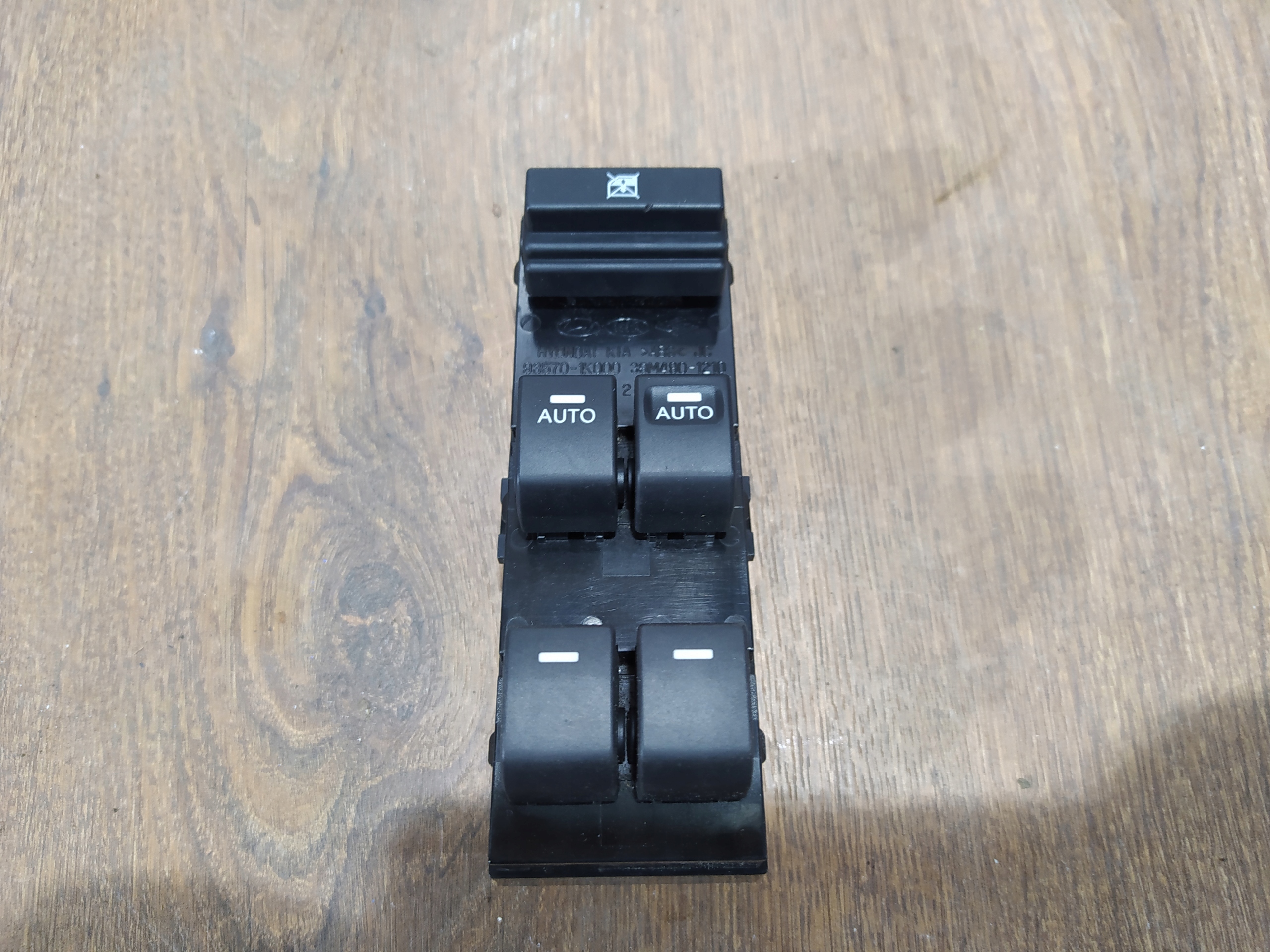 HYUNDAI IX20 PRZEŁĄCZNIK SZYB 93570-1k000 HYUNDAI IX20 PRZEŁĄCZNIK SZYB ...