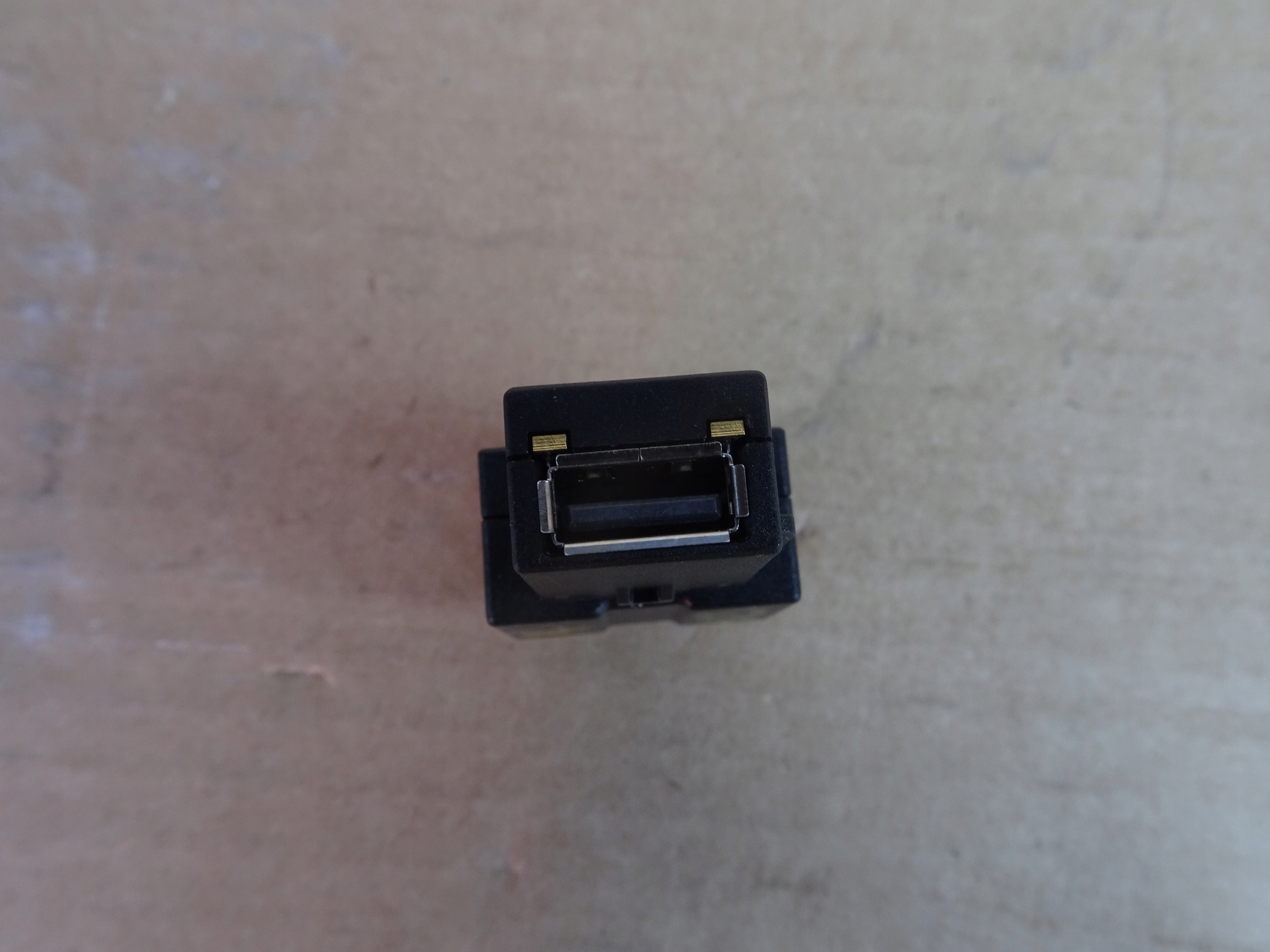 VW TIGUAN ARTEON MODUŁ GNIAZDO PORT USB 5U0035726 za 70.00PLN z Kraków ...