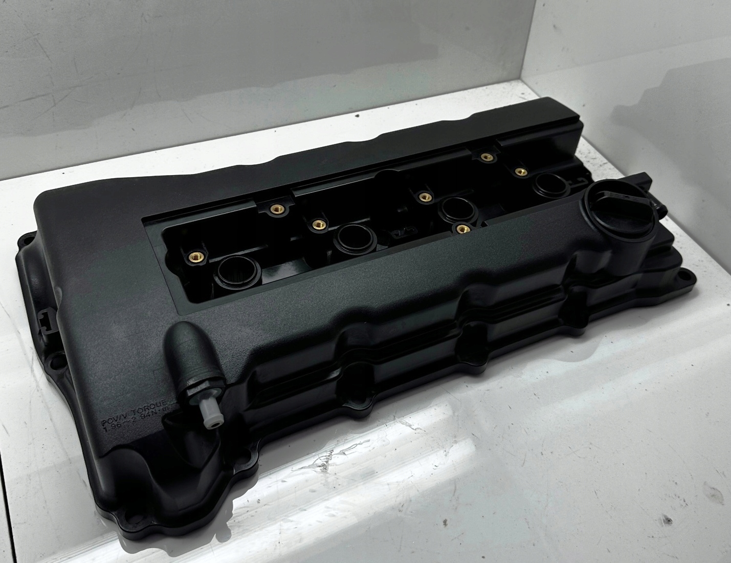 Pokrywa zaworów Outlander 2.4 1035B405 1035B090 1035B405 1035A456 ...