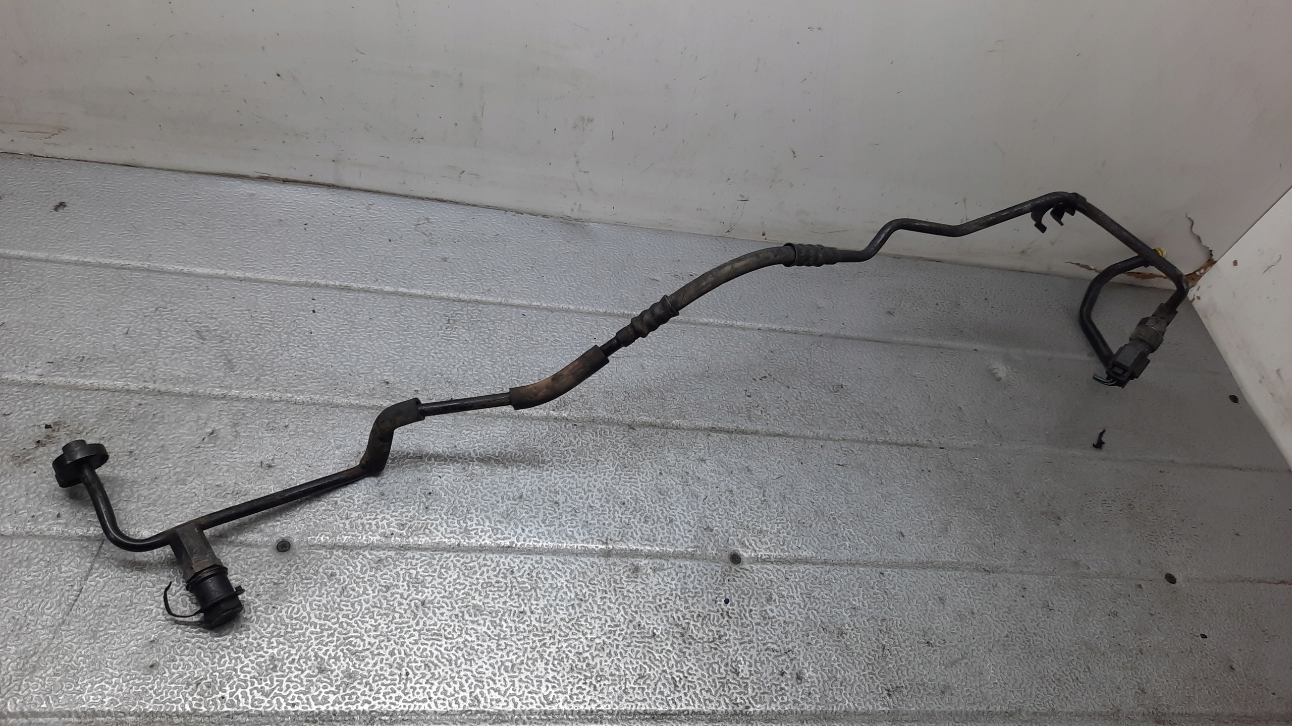 PRZEWÓD KLIMATYZACJI VOLVO V40 II 30754019 za 200.00PLN z Chrapoń ...