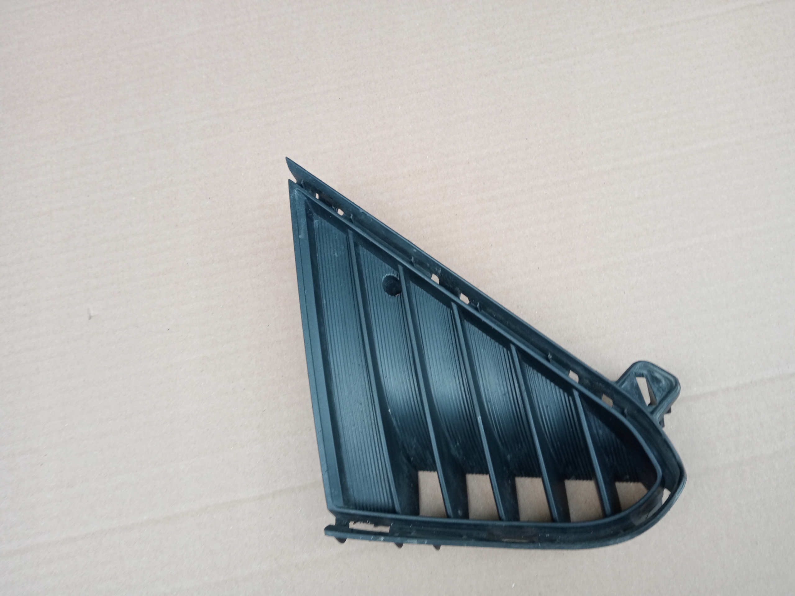 KIA OPTIMA IV LIFT PRAWA KRATKA ZDERZAKA PRZÓD za 60.00PLN z Drezdenko ...