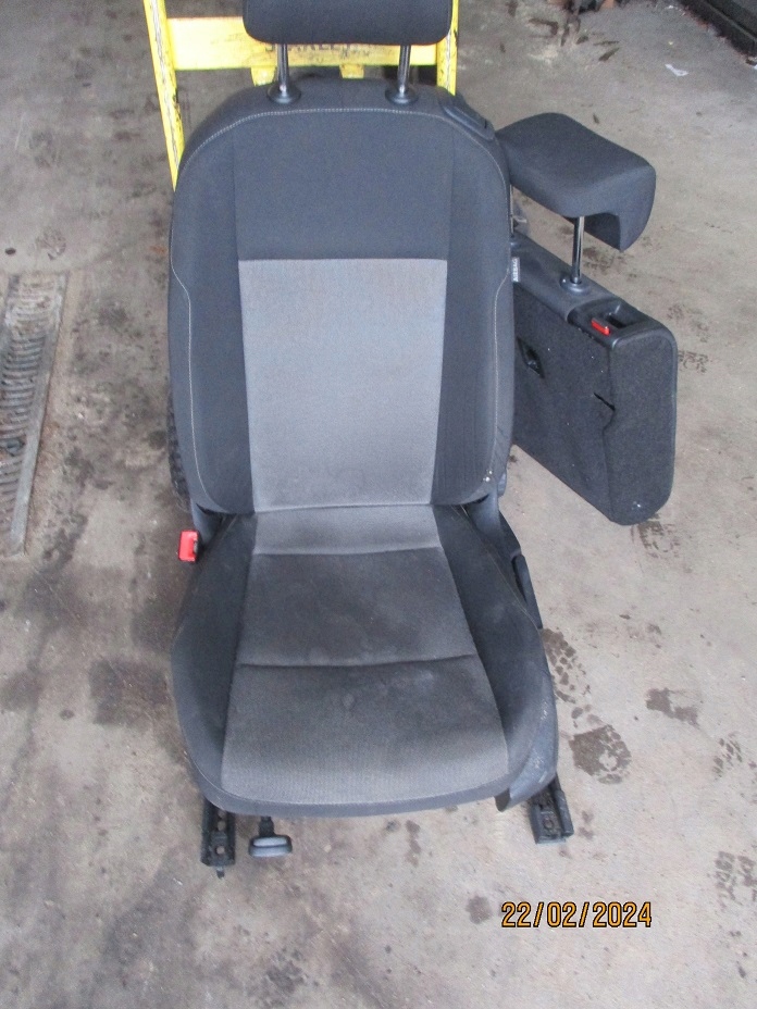 VW GOLF VII FOTELE KANAPA BOCZKI 3D EU za 499.00PLN z ROKITY - Allegro ...