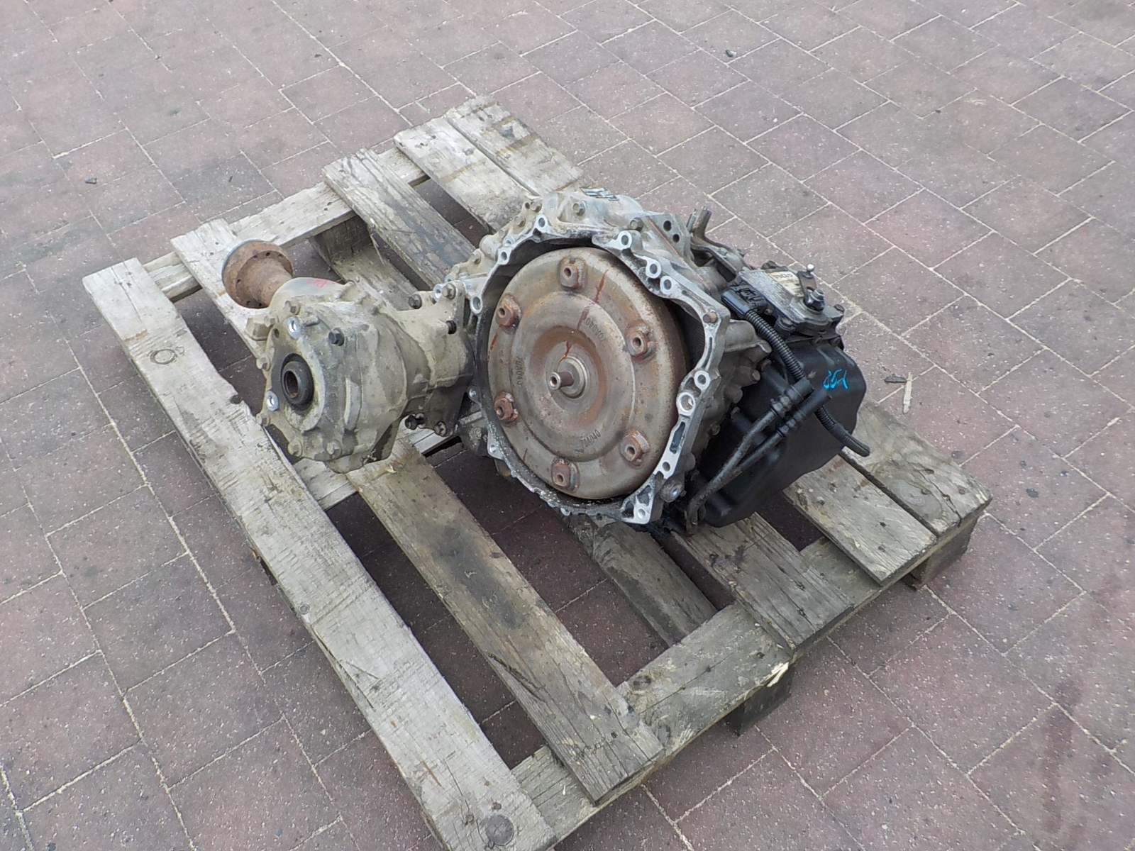 VOLVO XC90 07r 2.4d 185KM SKRZYNIA AUTOMAT 30783229 + REDUKTOR za 3999.00PLN z zielona góra ...